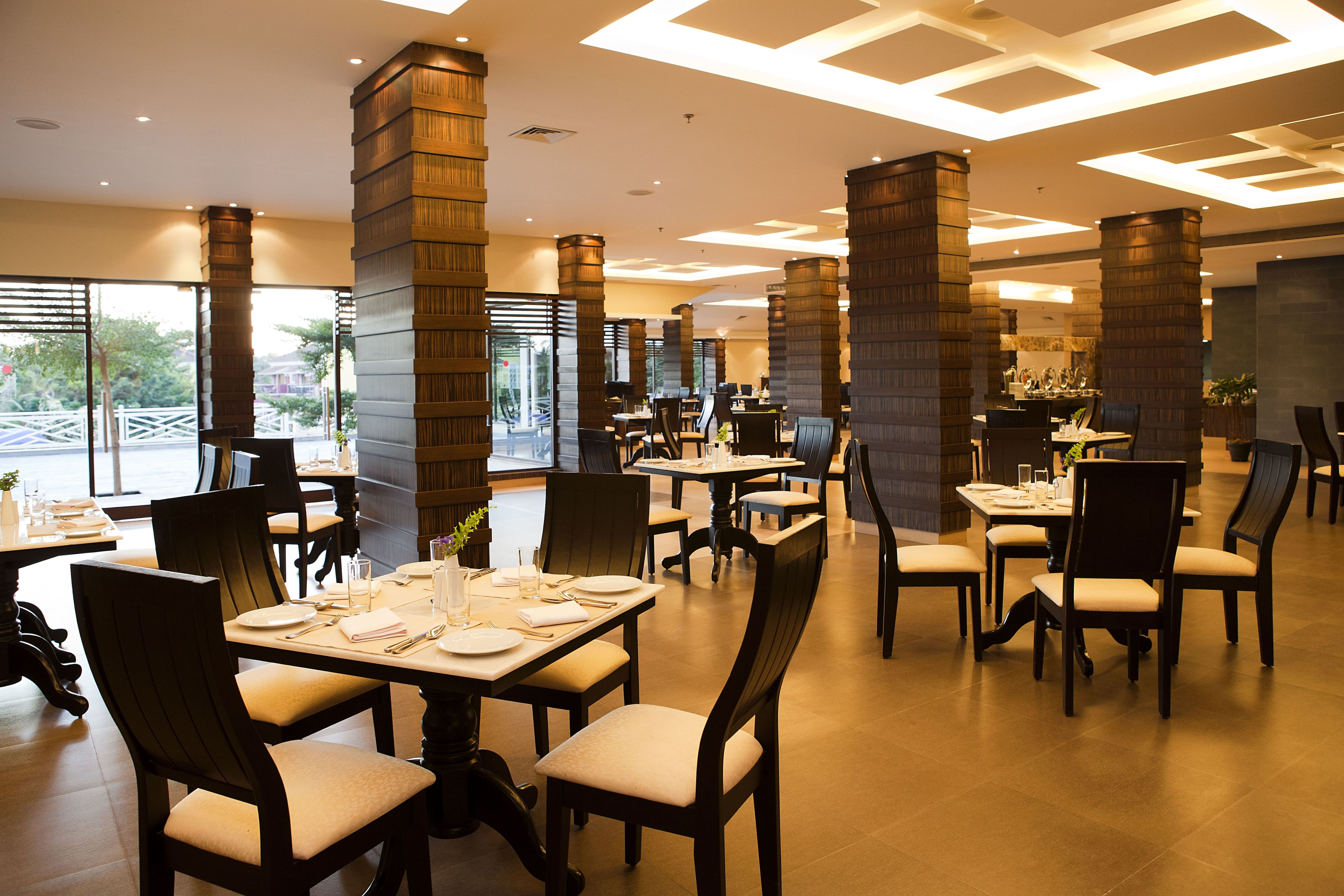 Book table and online reservation at Upper Deck - Radisson Blu Resort ...
