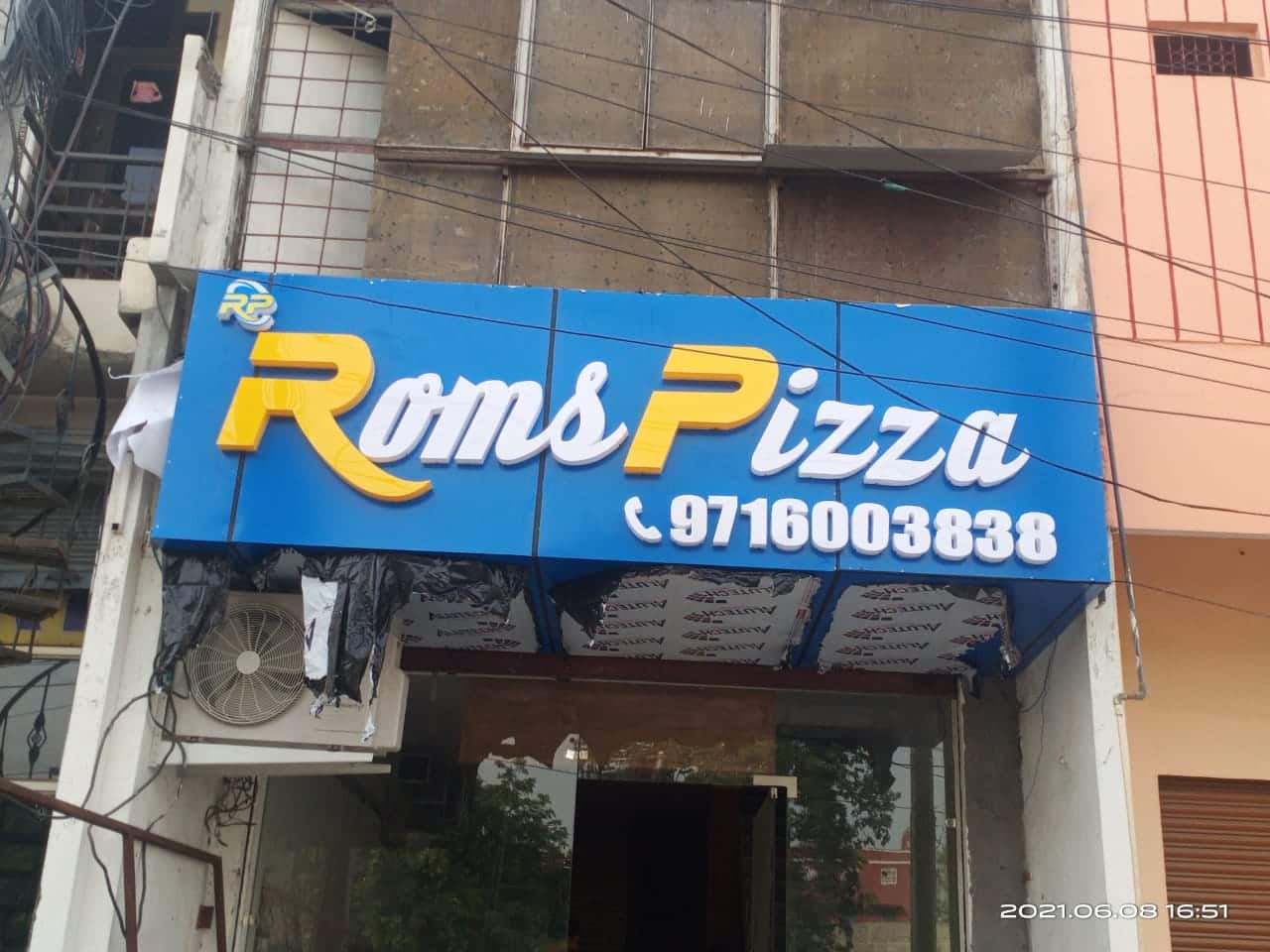 Roms Pizza, Modinagar Locality order online - Zomato