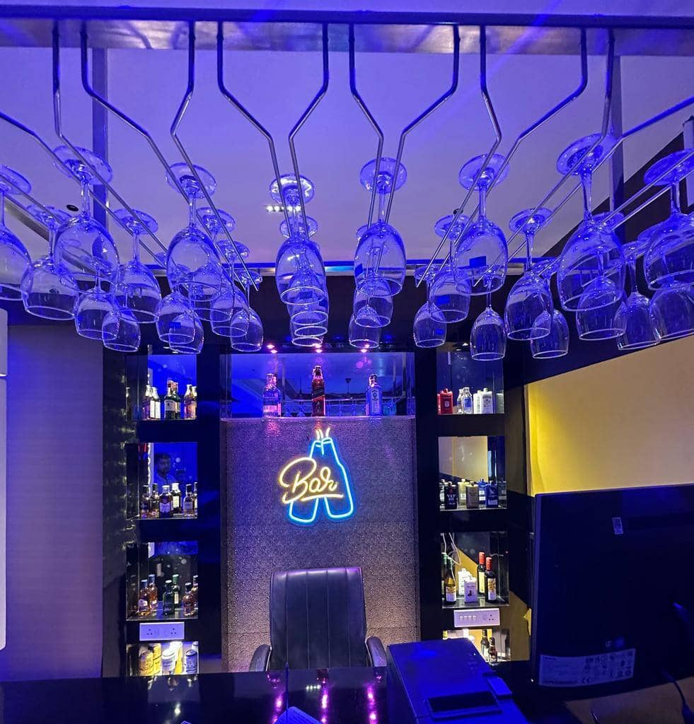 Quarter Pillar Bar And Restaurant, Indira Nagar order online - Zomato