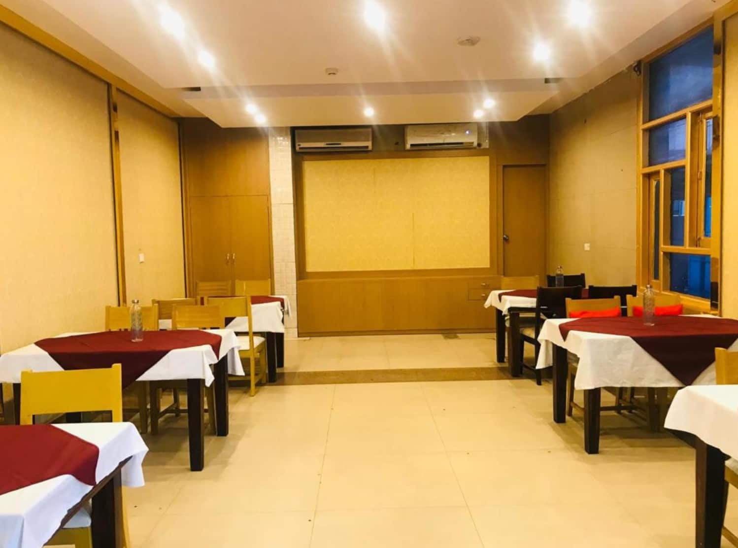 Book table and online reservation at Tulip Palms, C Scheme, Jaipur