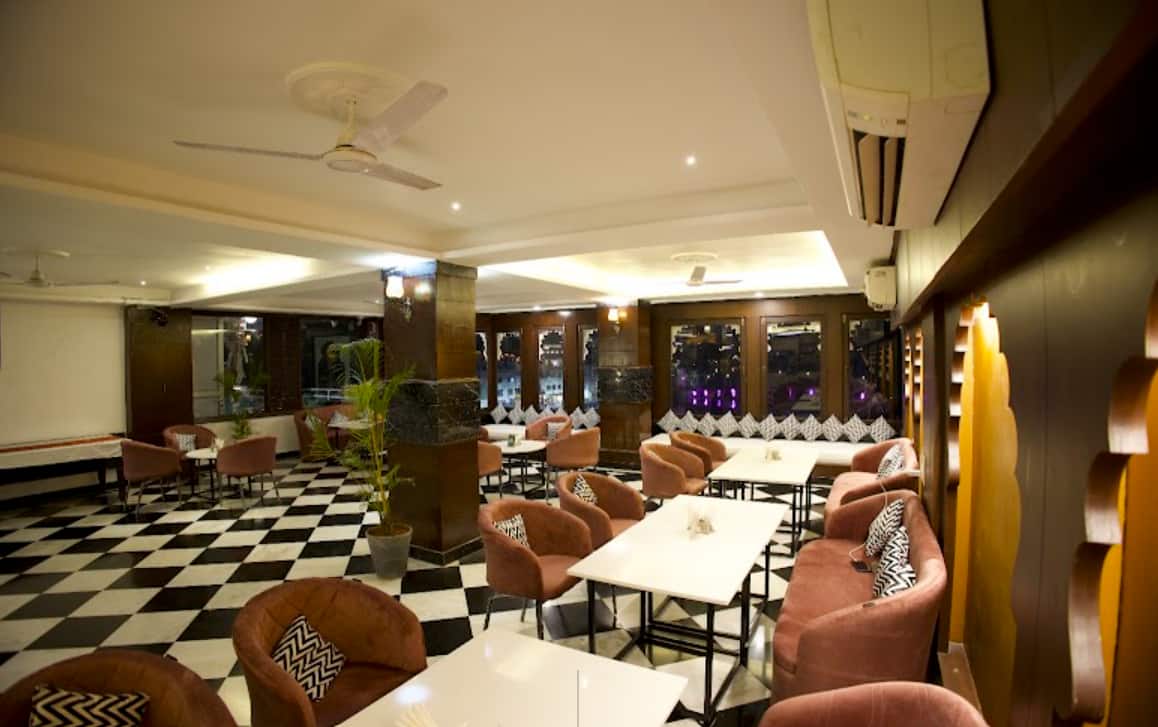 Mannat Restaurant, Chandpole, Udaipur | Zomato