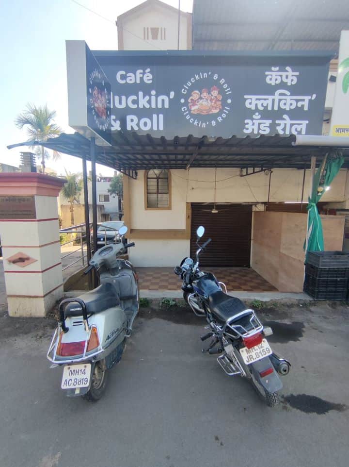 Cafe Cluckin & Roll, Akurdi, Pune | Zomato