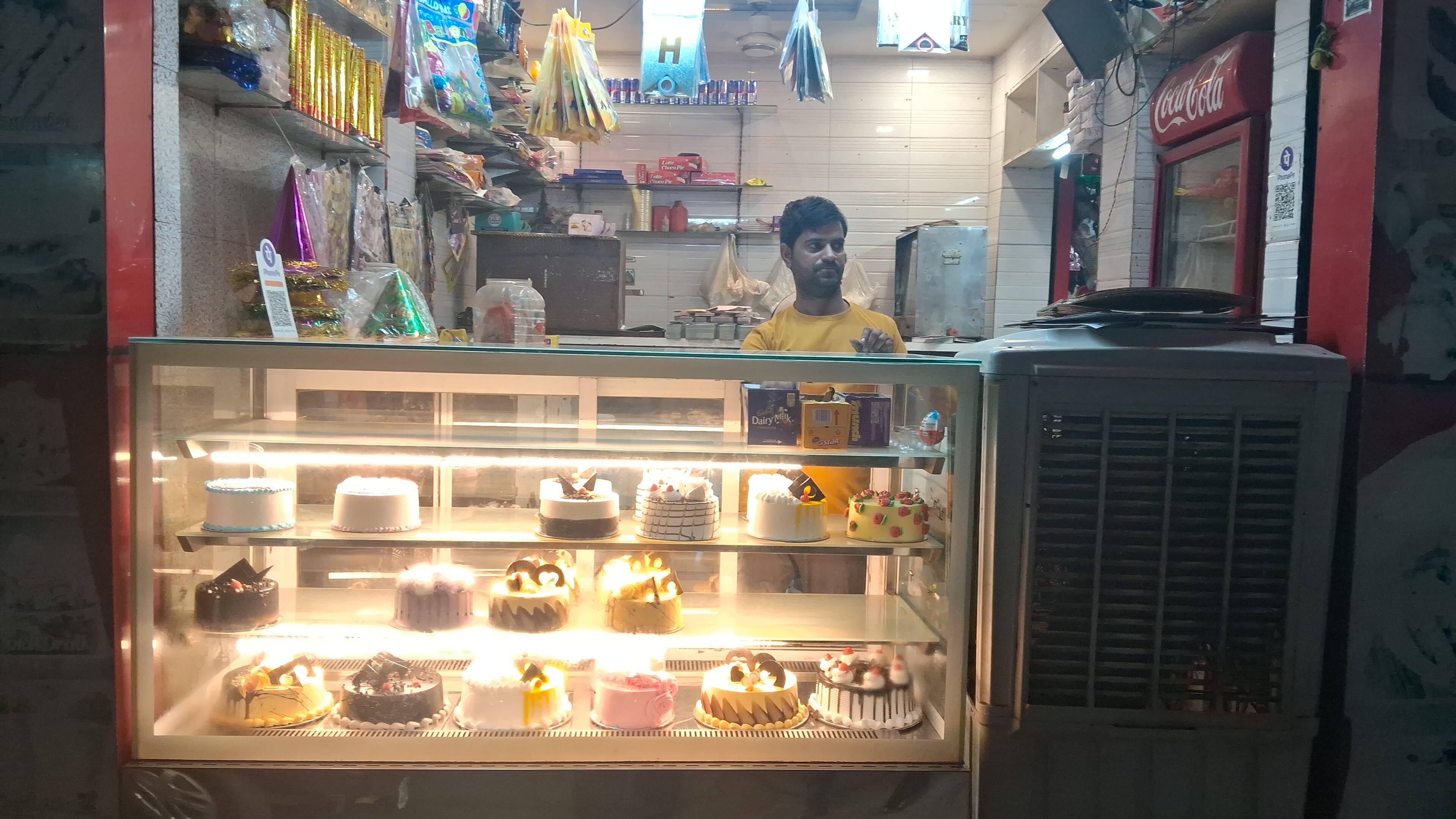Cake Aura, Civil Lines, Agra | Zomato