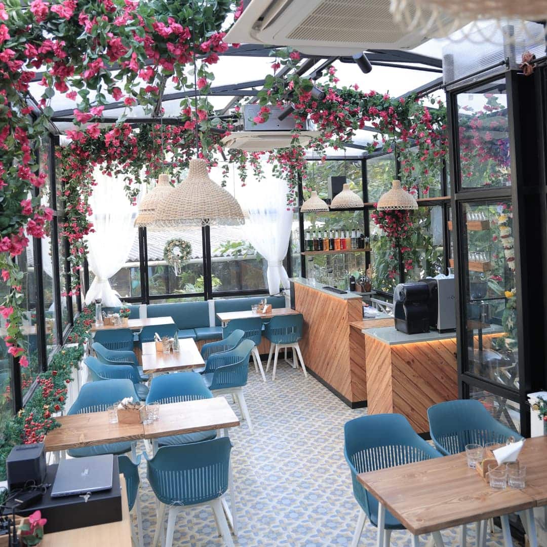 Spunky Gourmet Cafe, Bandstand, Bandra West, Mumbai | Zomato