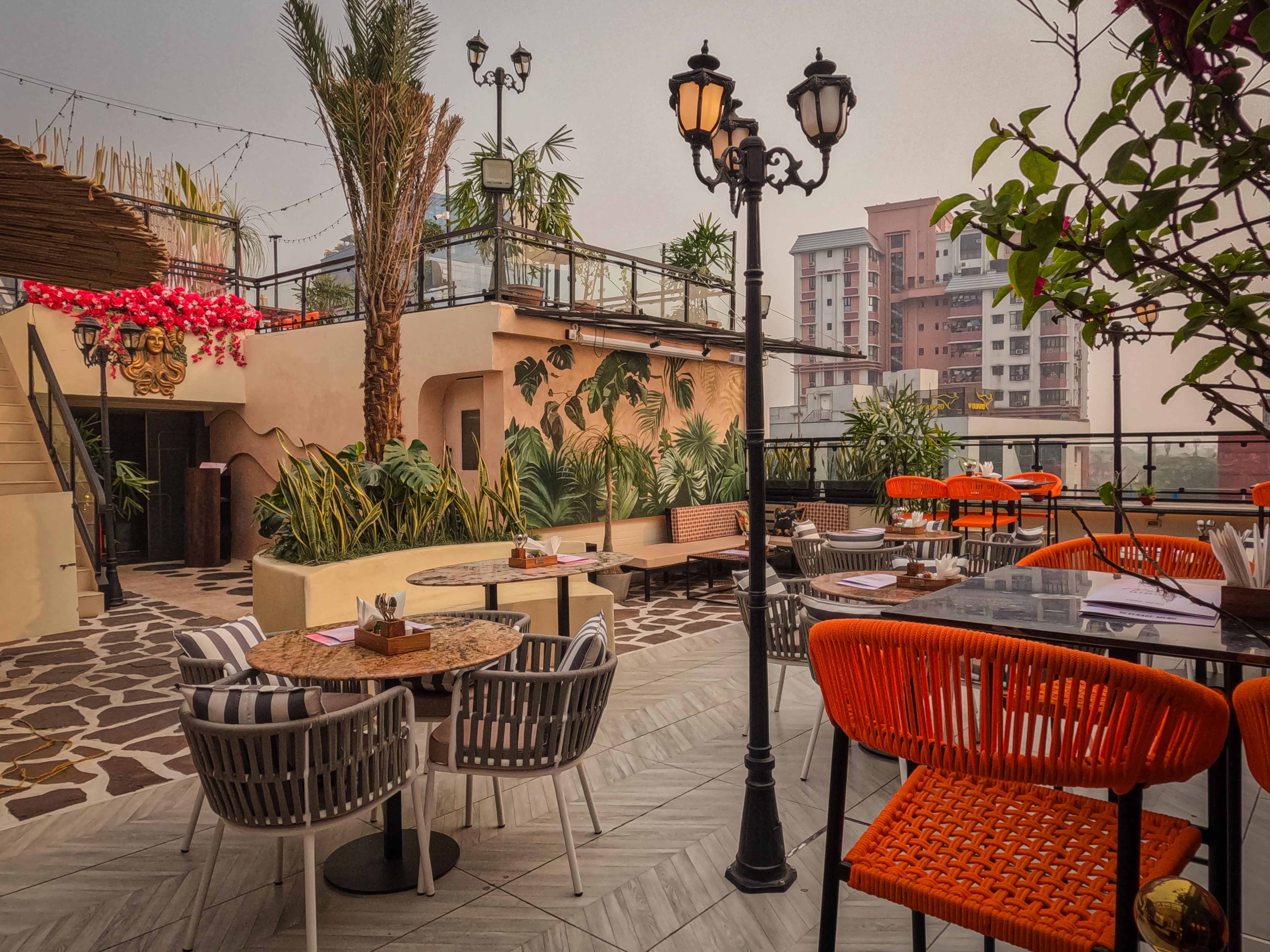 Rever Skydeck Cafe, Topsia, Kolkata | Zomato