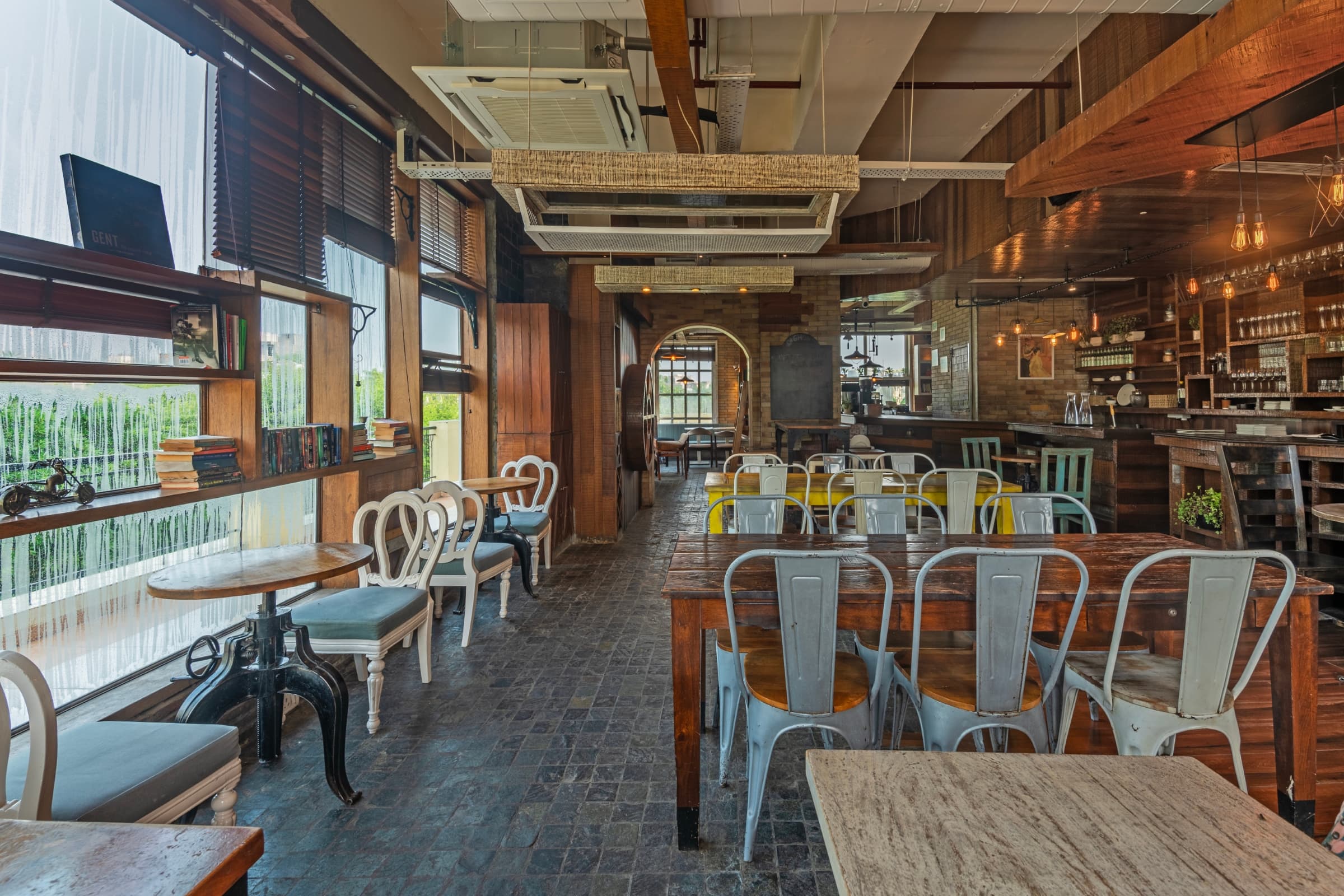 Di Ghent Cafe, Cross Point Mall, DLF Phase 4, Gurgaon | Zomato