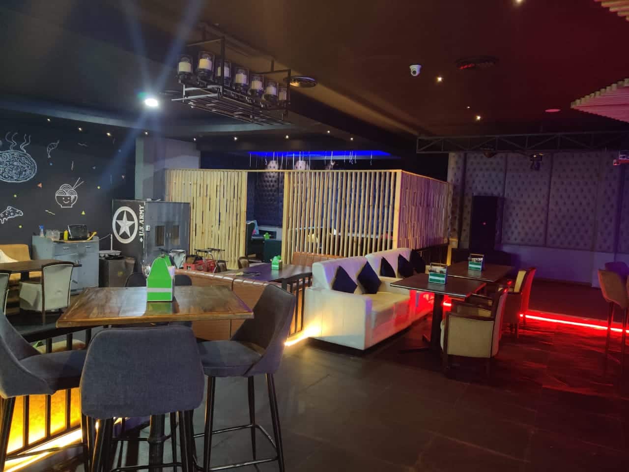 Element E7 Multicuisine Restaurant, Governorpet order online - Zomato