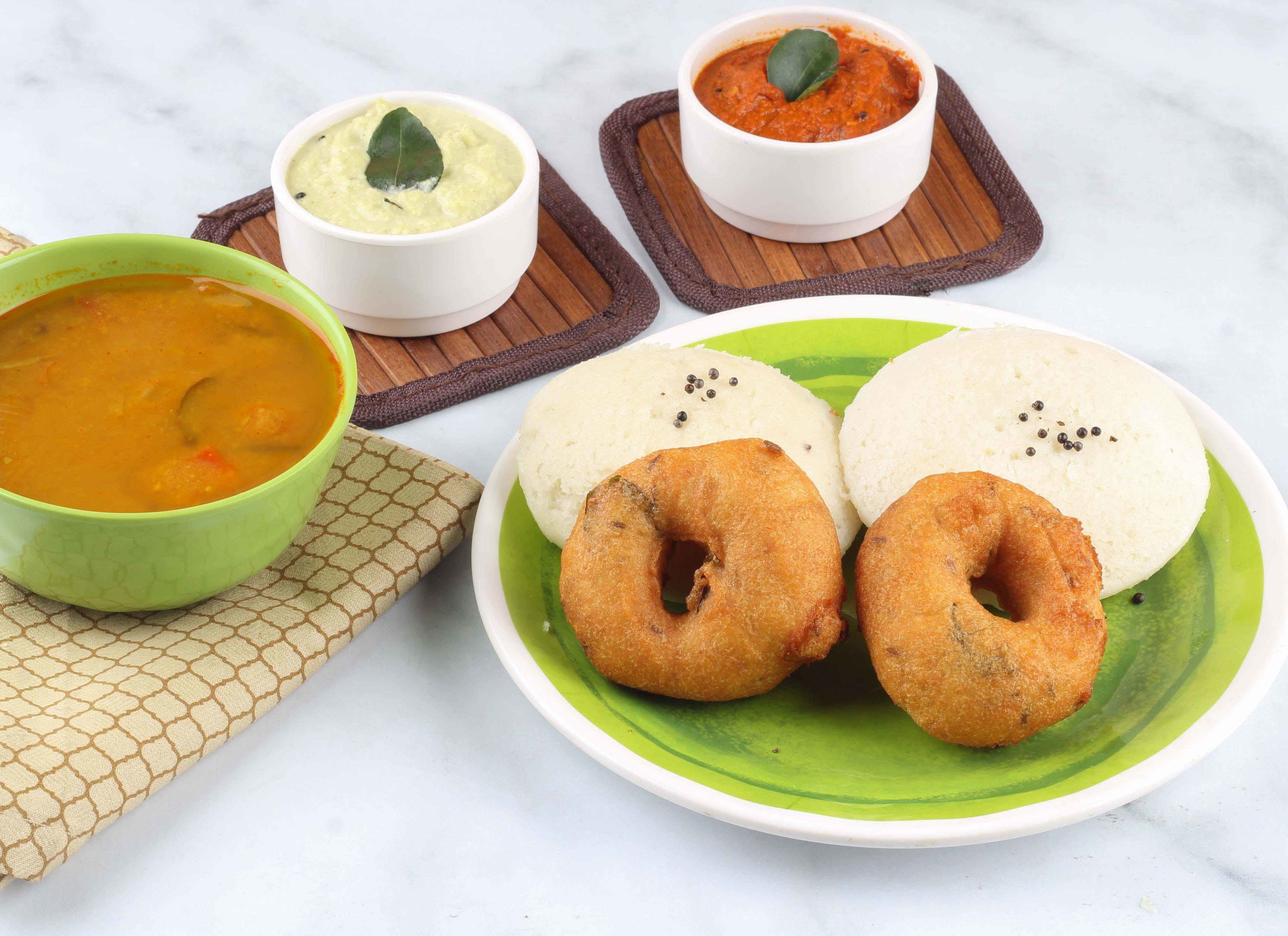 Prashant Corner, Kasarvadavli, Thane West order online - Zomato