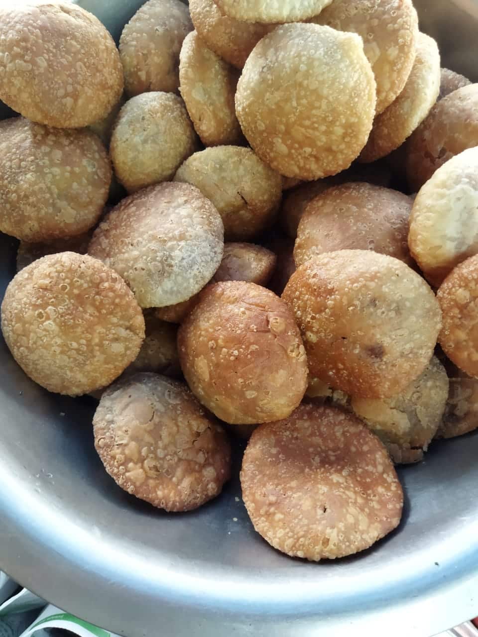 Jai Durga Patte Waali Poori Khasta Va Bara, Alambagh, Lucknow | Zomato