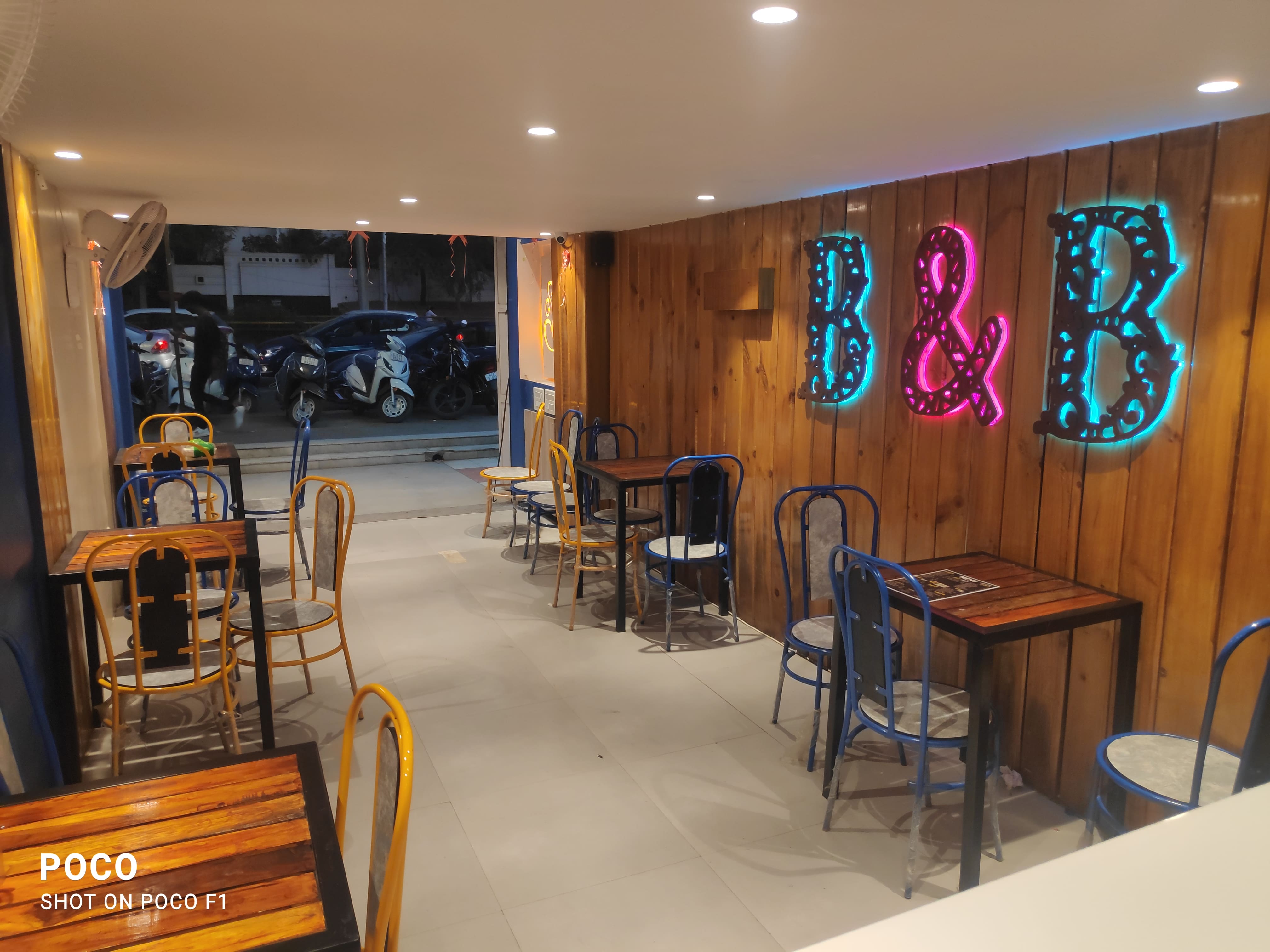 Bites & Beans, Gulbai Tekra order online - Zomato