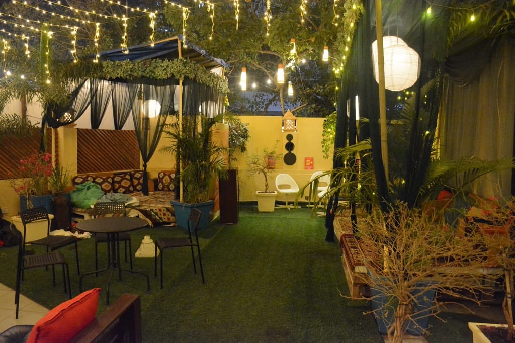 Emirati Courtyard Restaurant & Cafe, Hill Road, Bandra West, Mumbai ...