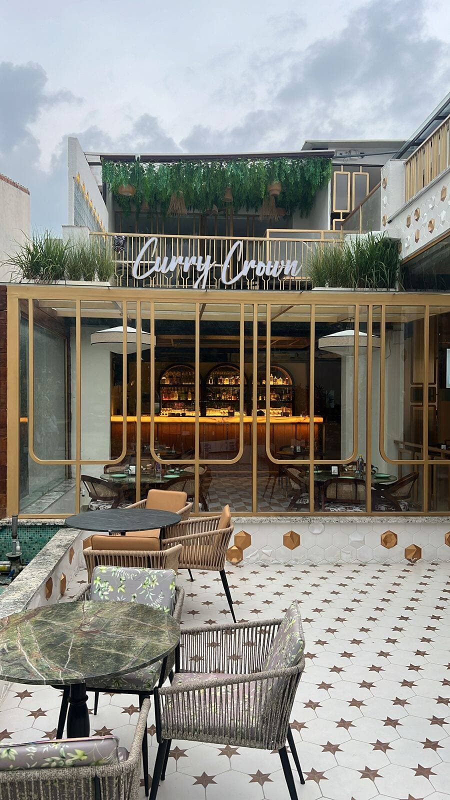 Book table and online reservation at Curry Crown, Sector 144, Noida