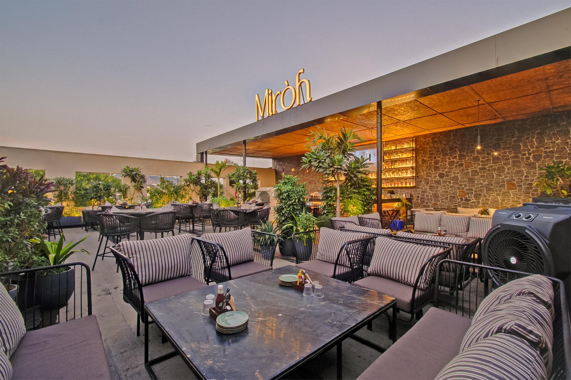 MIROH, MI Road, Jaipur | Zomato