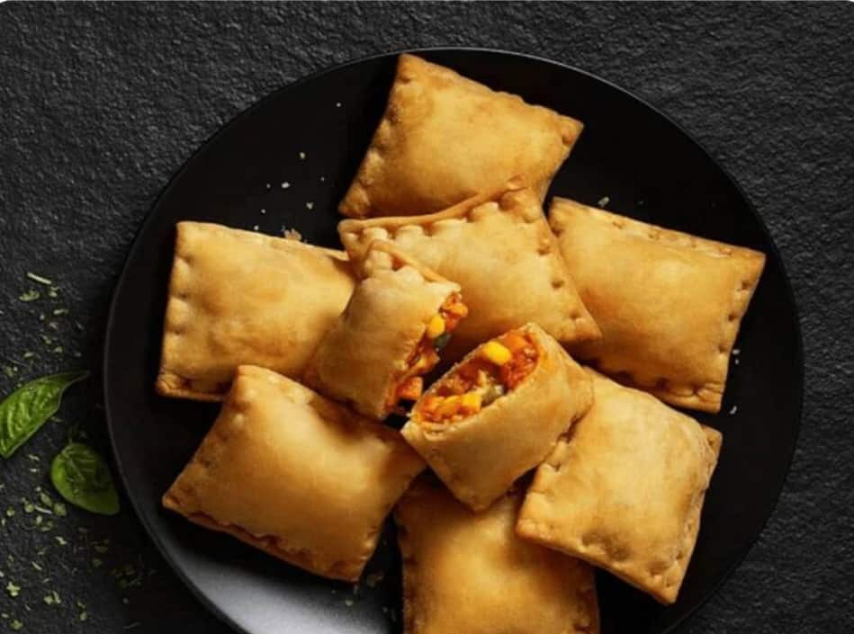 Pizza Delight Standout Topping, Khora Colony, Noida | Zomato