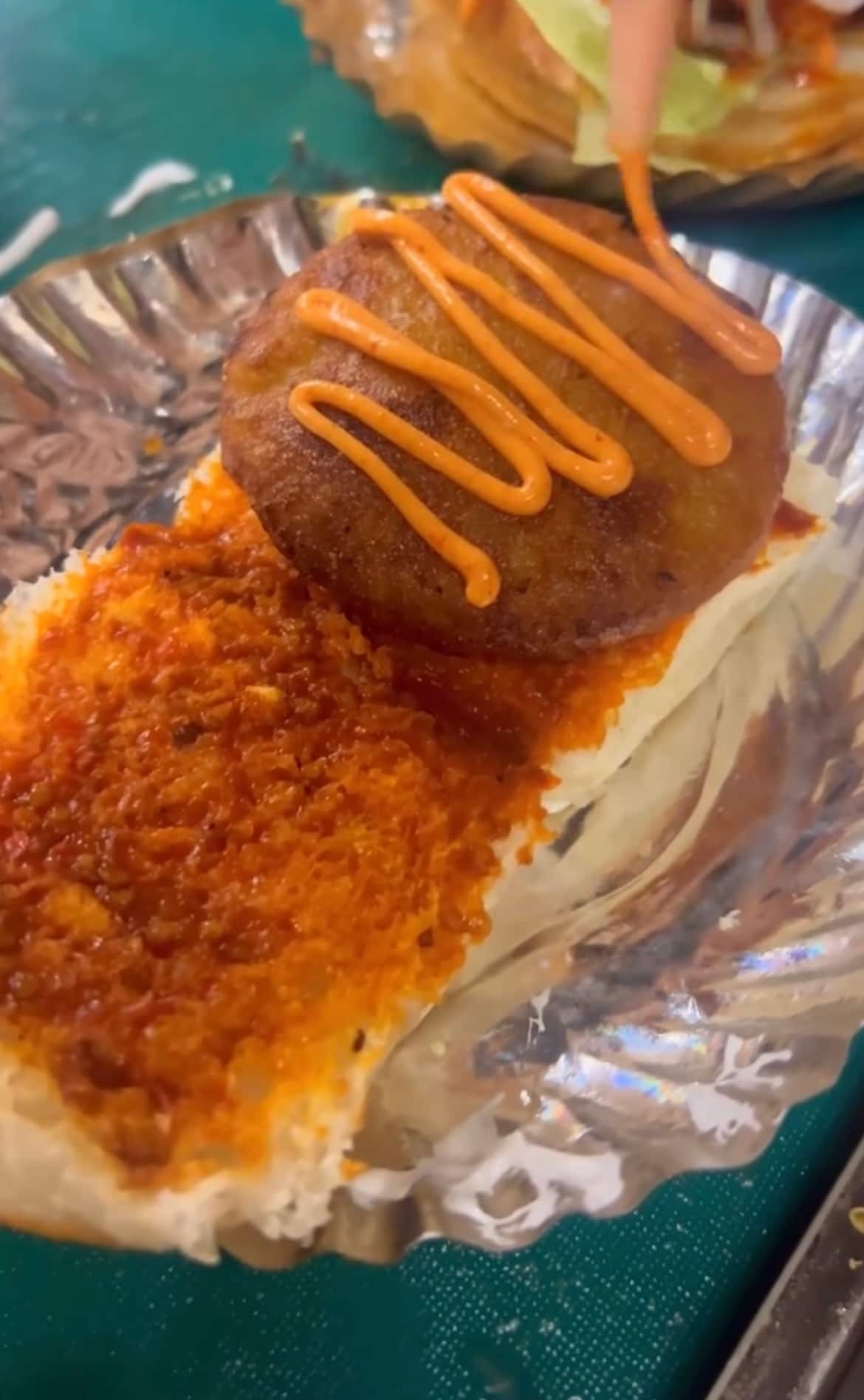 Between Buns, Wardha Locality order online - Zomato
