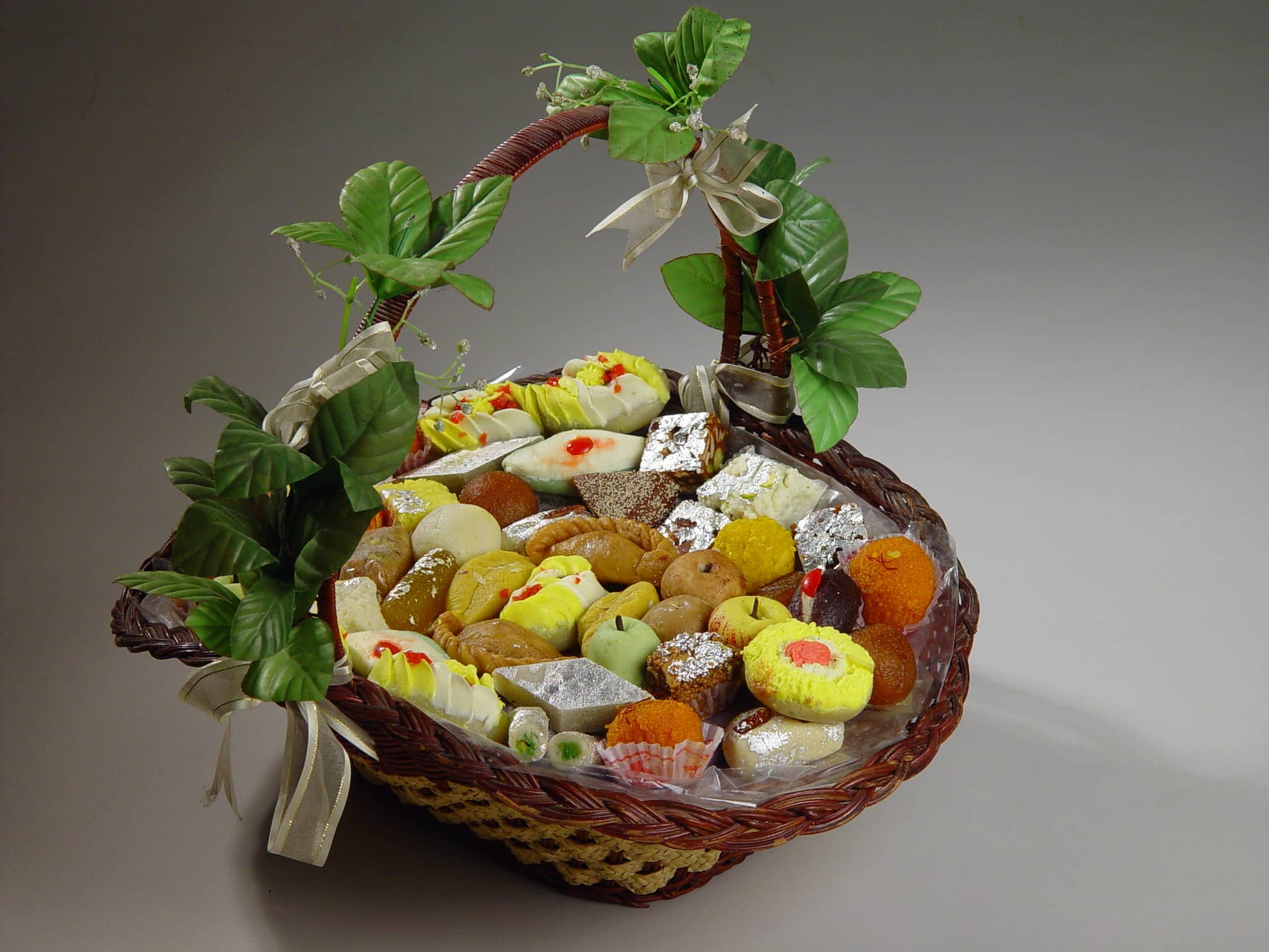 Mohammedi Confectioners, Ghansi Bazaar, Hyderabad | Zomato