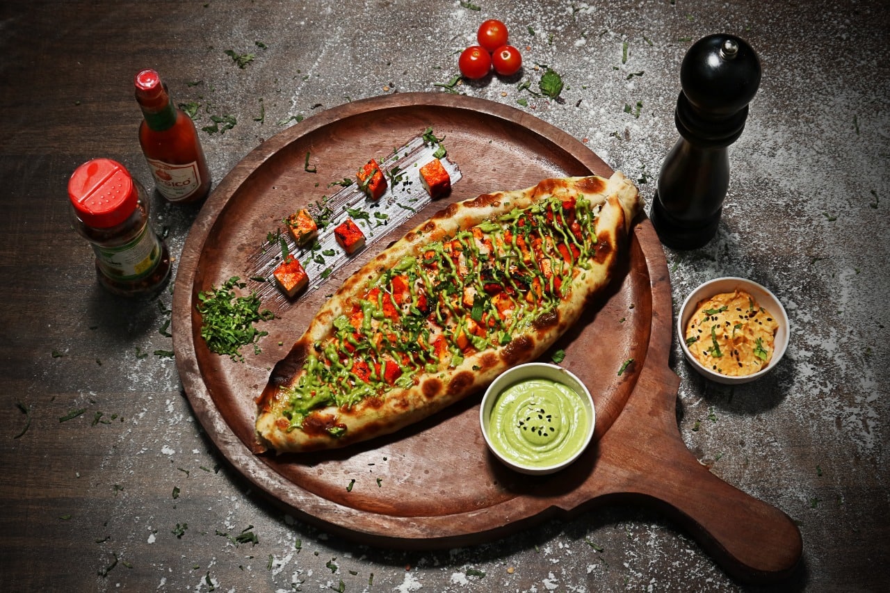 Massimo Pizzeria by Carter's Blue, Carter Road, Bandra West, Mumbai ...