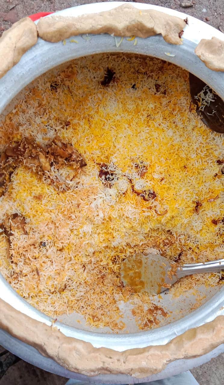 Ahladi Restaurant, Halisahar order online - Zomato
