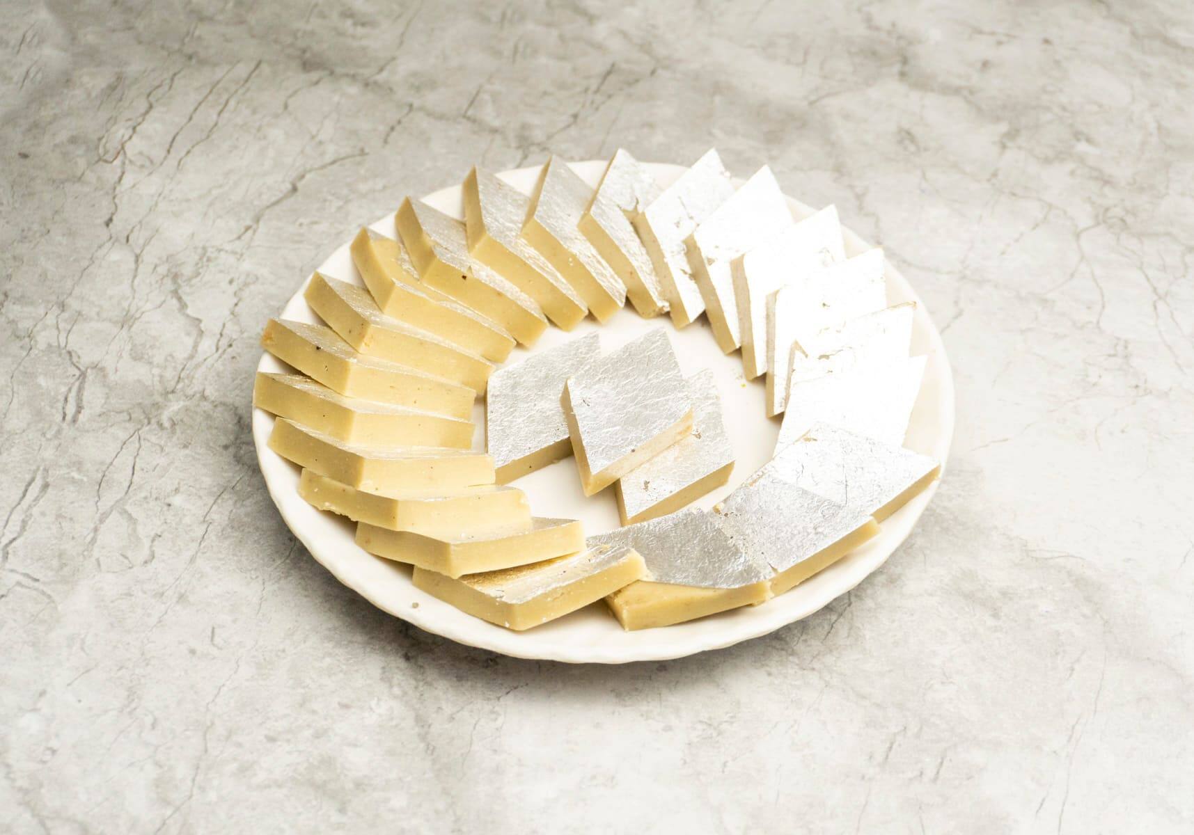 Shri Guru Bhog Dairy Sweets Namkeen, Dindoli, Surat | Zomato