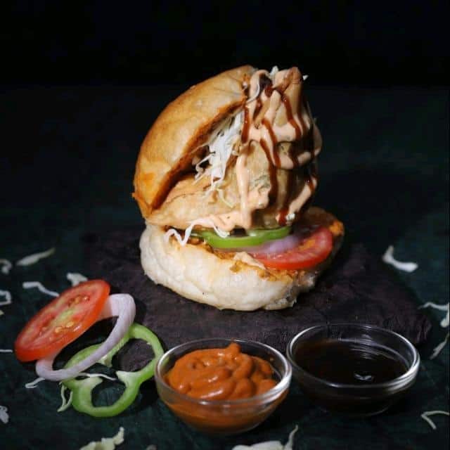 Vadapav Katta, Malad East, Mumbai | Zomato