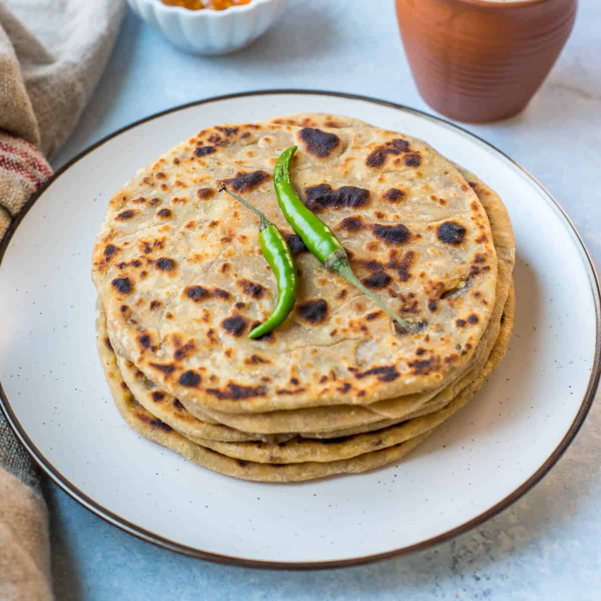 Paratha From Mom Kitchen, Santacruz East, Mumbai | Zomato