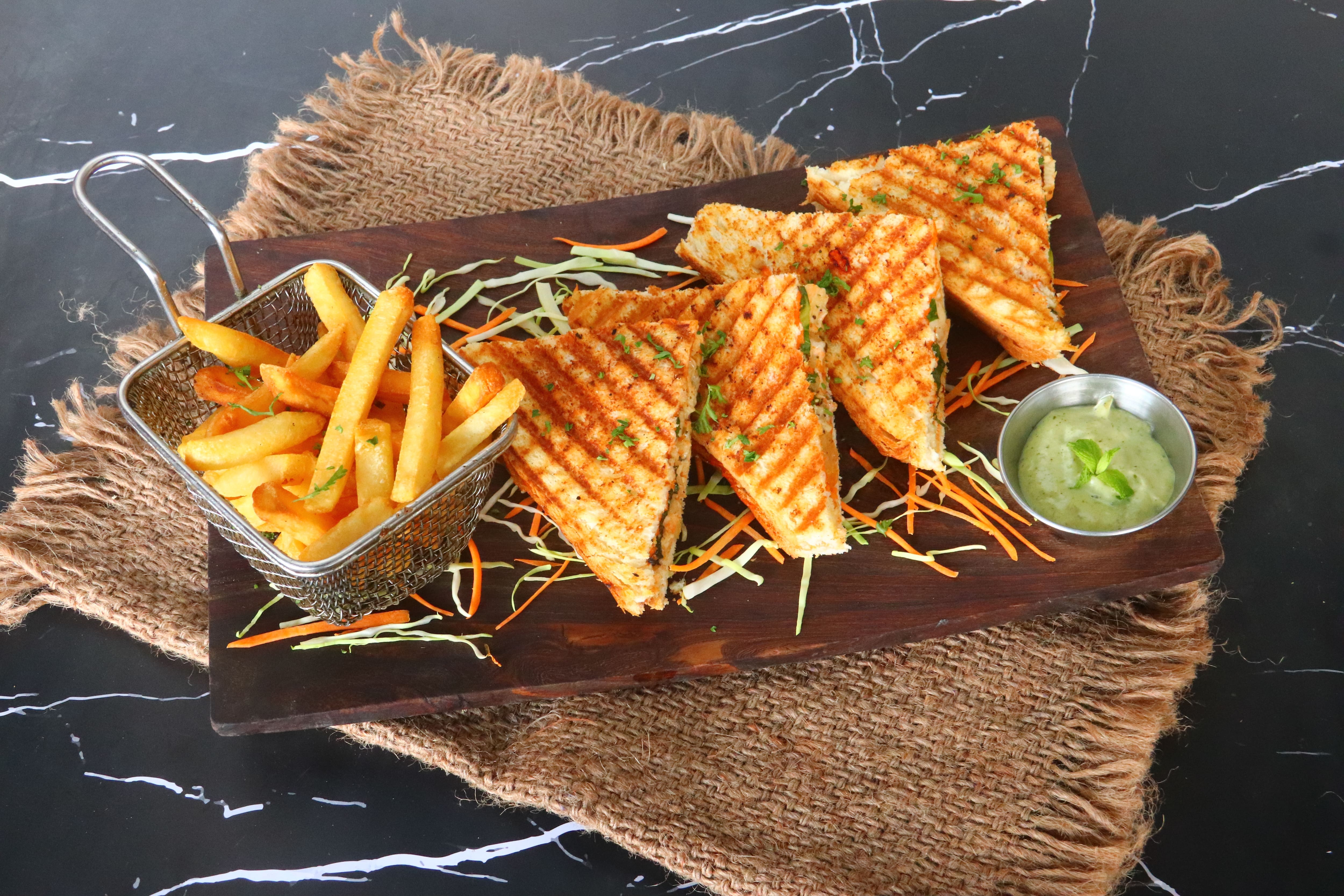 Mitron The Roll Spot, Bidholi, Dehradun | Zomato