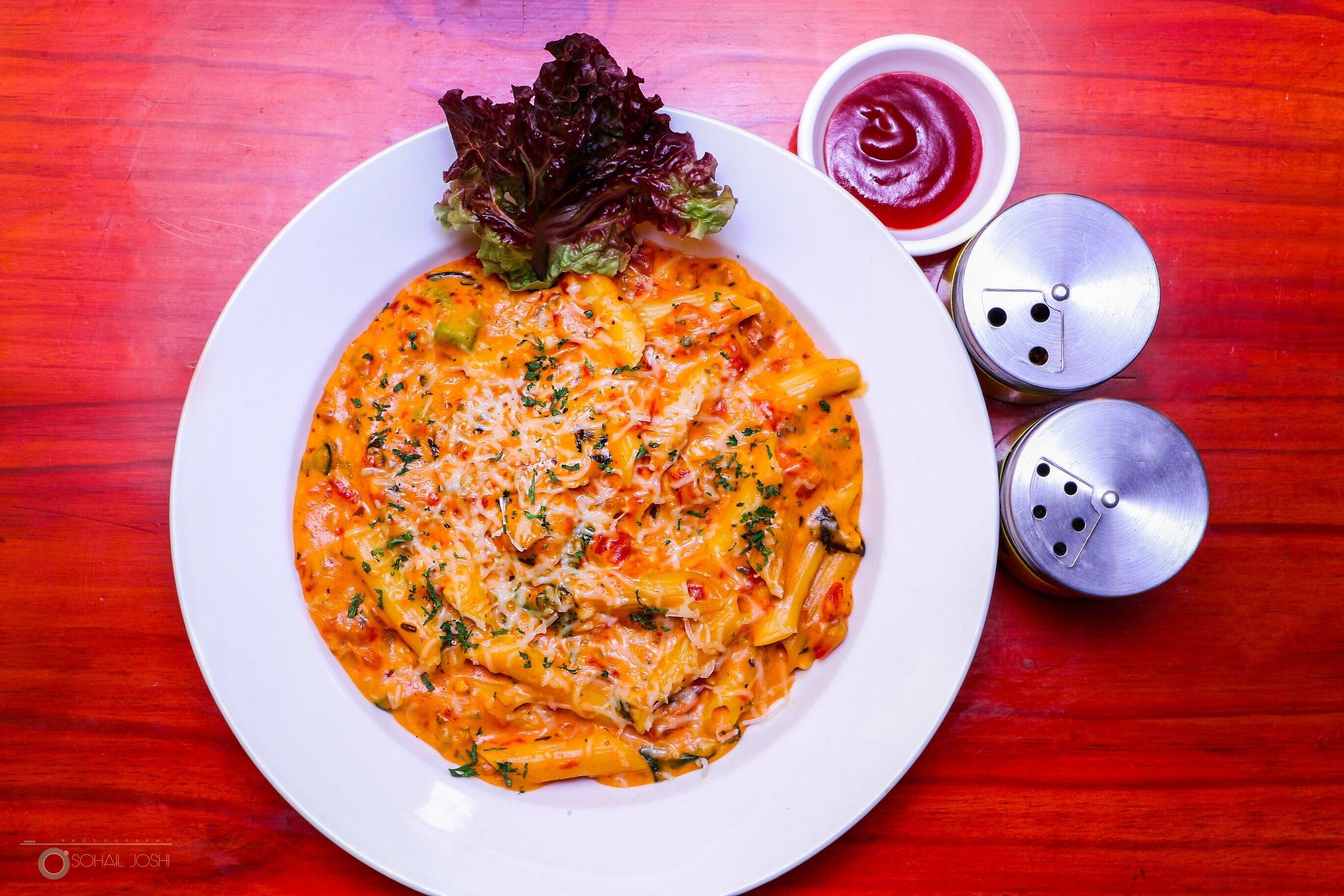 Between Your Buns, Viman Nagar, Pune | Zomato