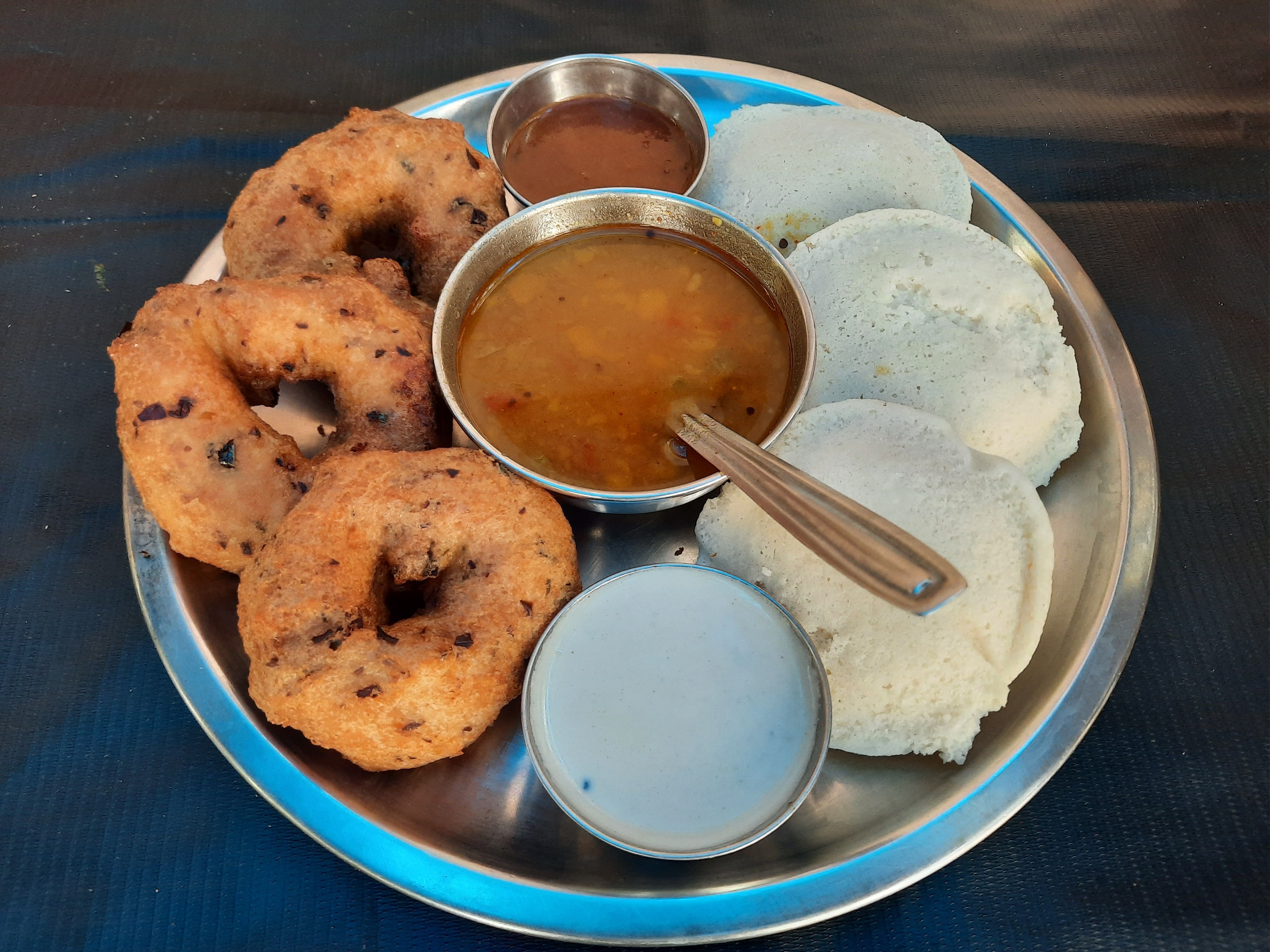 Srinivasa South Indian Fast Food, Qutab Institutional Area order online ...