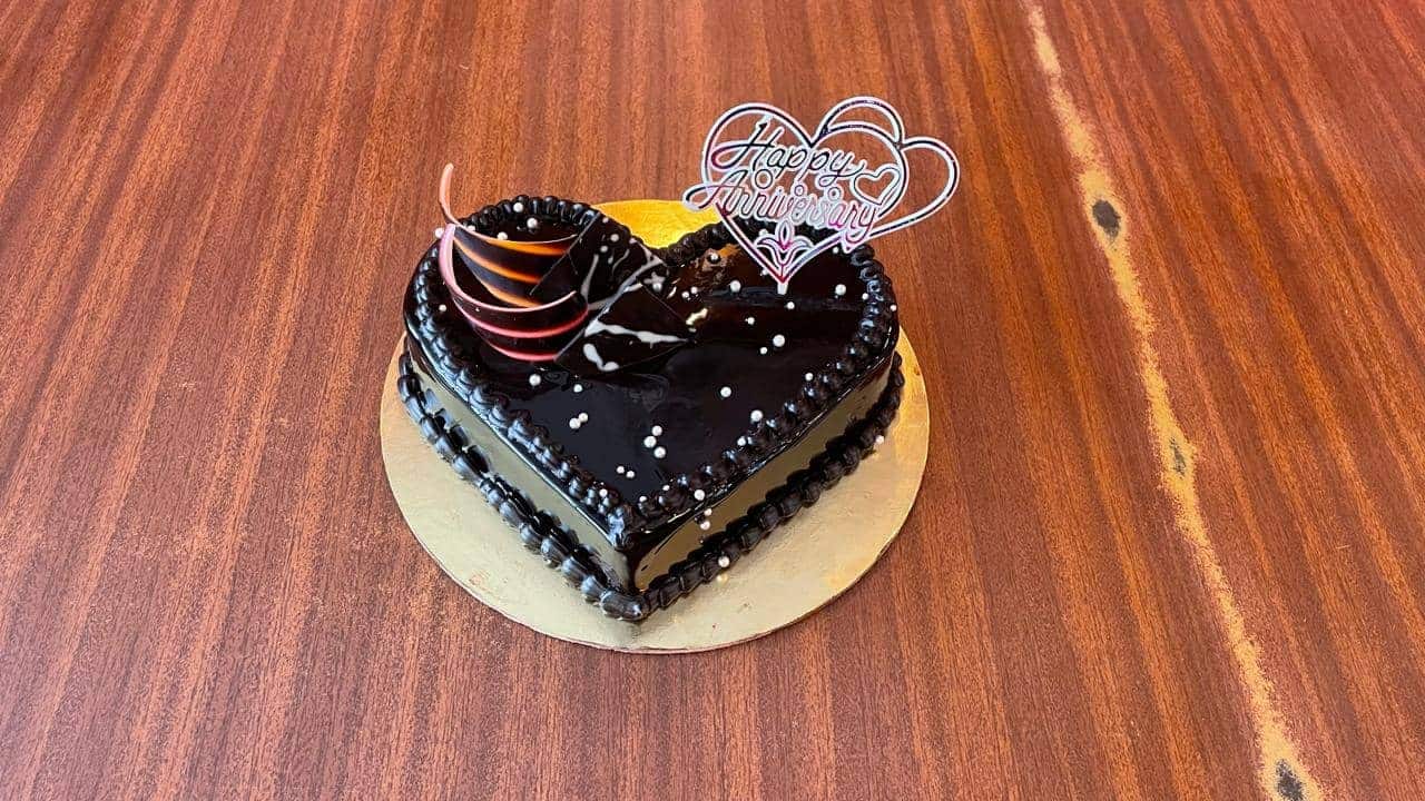 Cake Bakery World, Kidwaipuri, Patna | Zomato