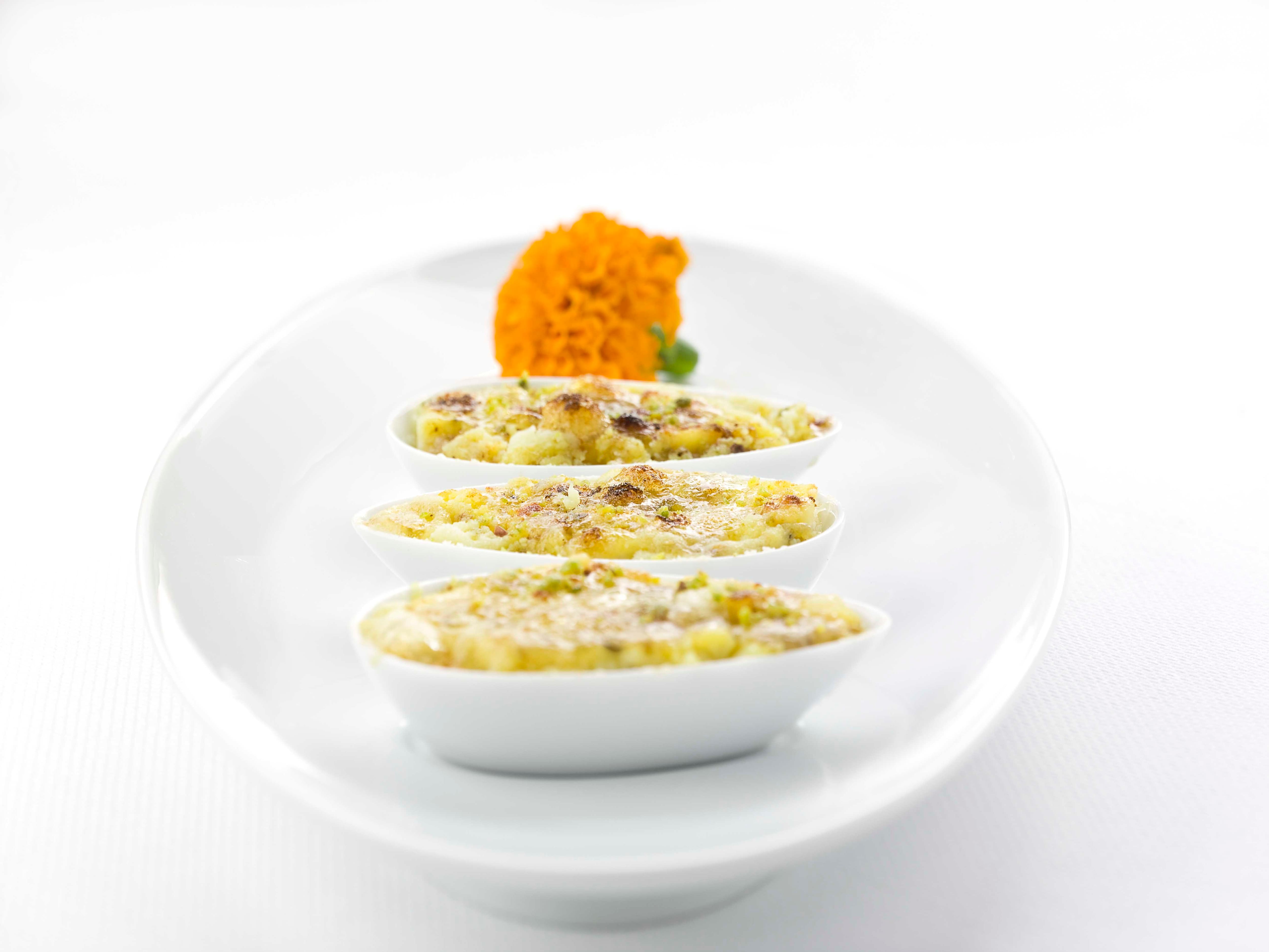 Varq - Taj Mahal, New Delhi, Taj Mahal Hotel, Mansingh Road, New Delhi ...