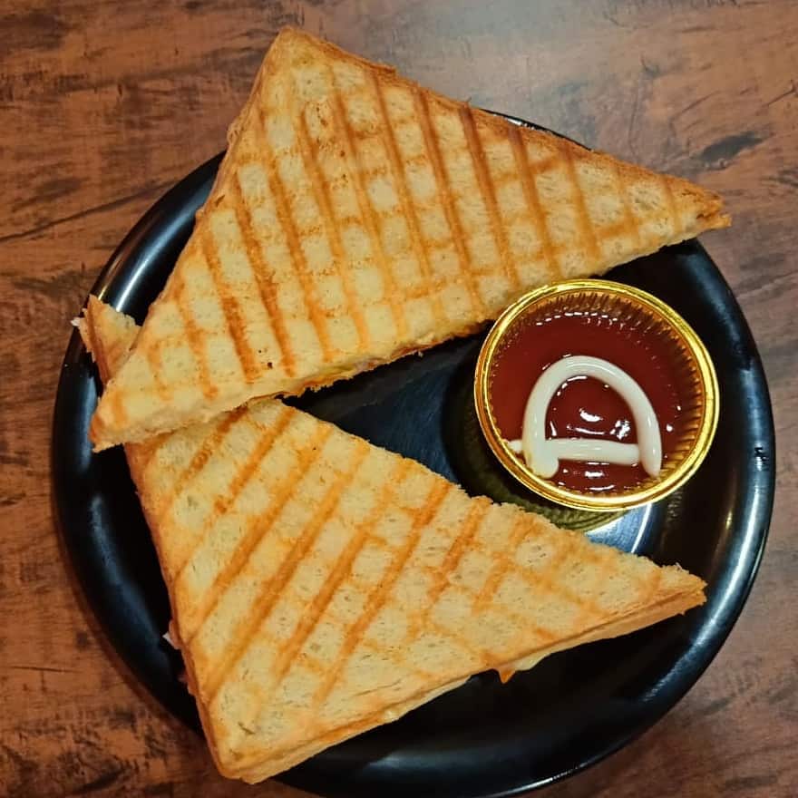 Dora Cafe & Bistro, Thudiyalur order online - Zomato