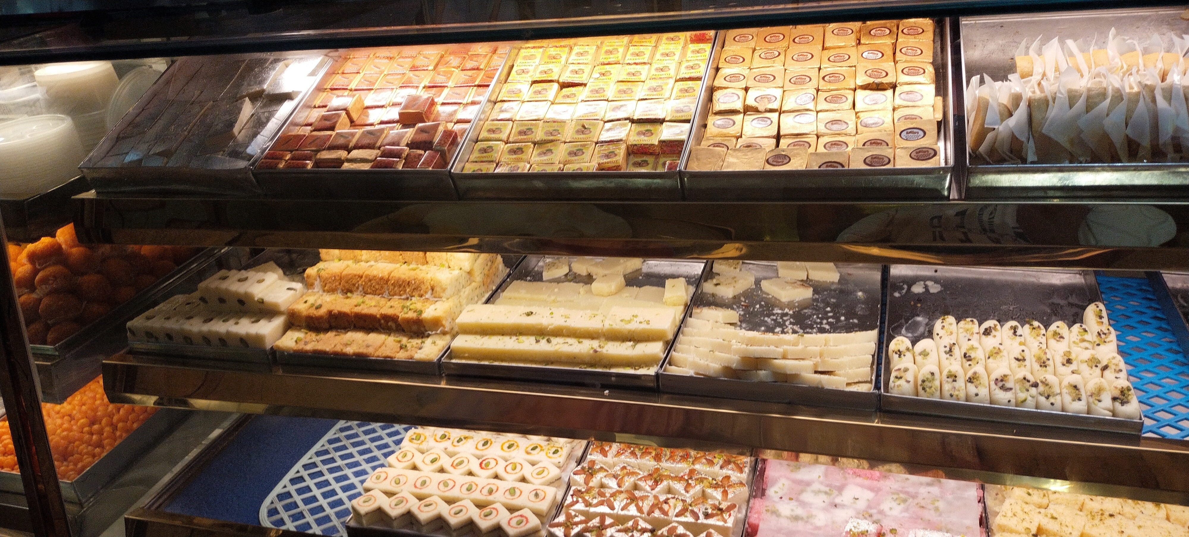 Gopal Sweets, Punjabi Bagh, New Delhi | Zomato