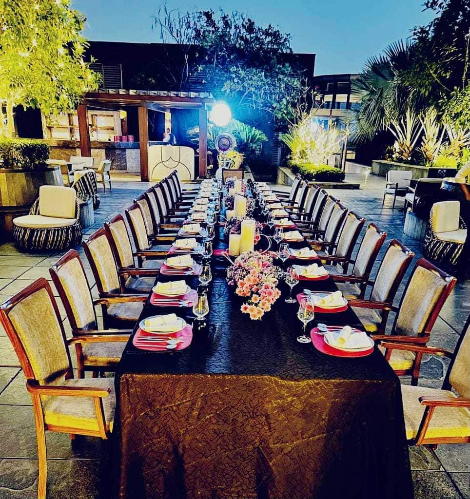 Infinity Pool Bar - JW Marriott, Kolkata, Science City Area, Kolkata ...