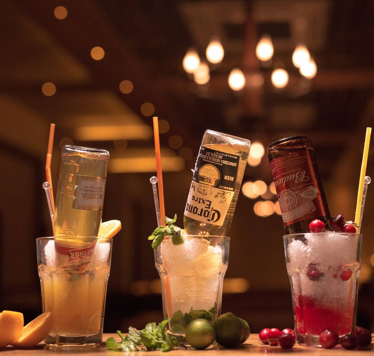 1 Oak Cafe & Bar Photos, Pictures of 1 Oak Cafe & Bar, Defence Colony ...