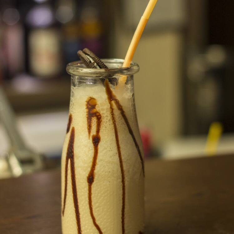 1 Oak Cafe & Bar Photos, Pictures of 1 Oak Cafe & Bar, Defence Colony ...