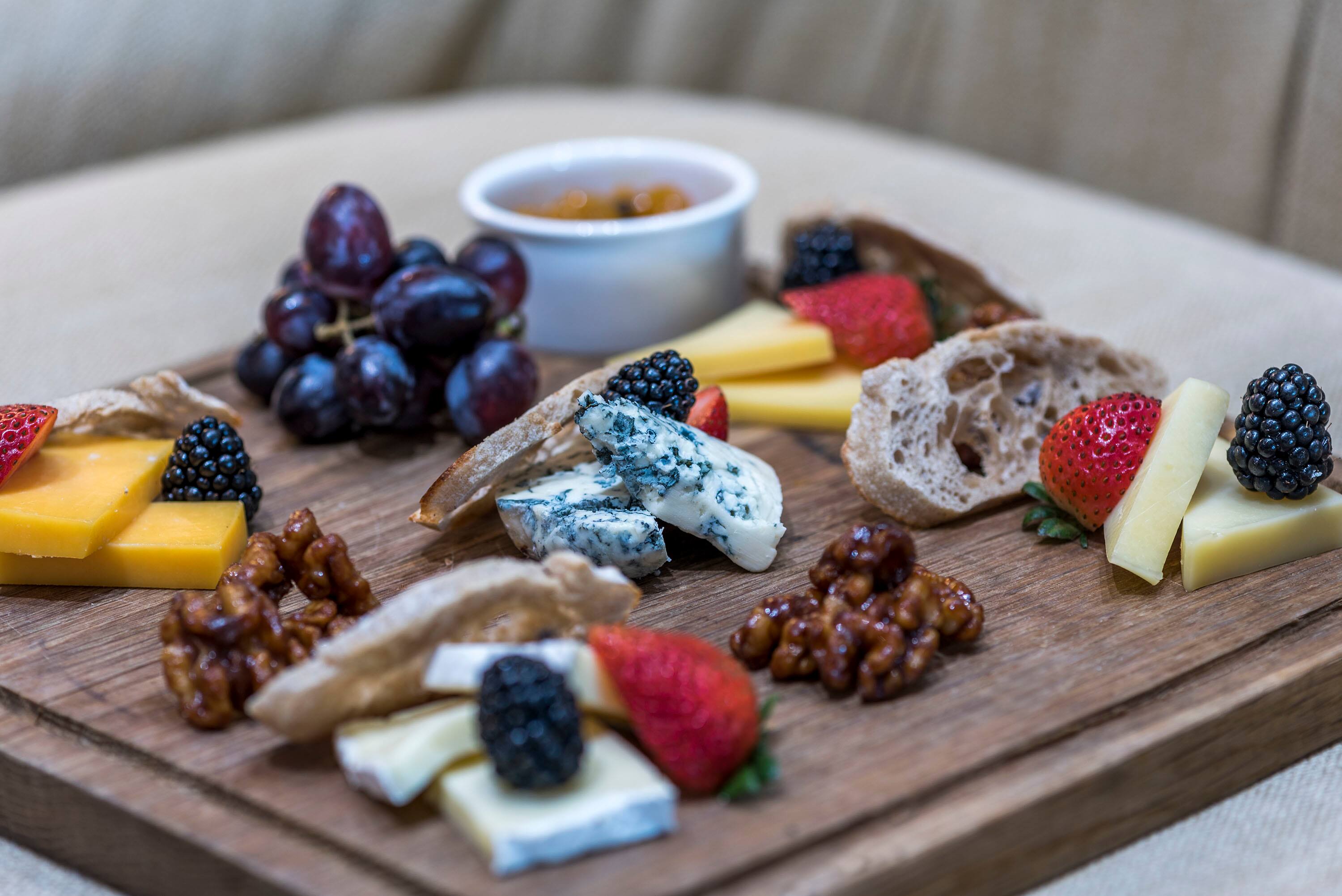 The Library Bar- The Ritz-Carlton Dubai JBR, Jumeirah Beach Residence ...