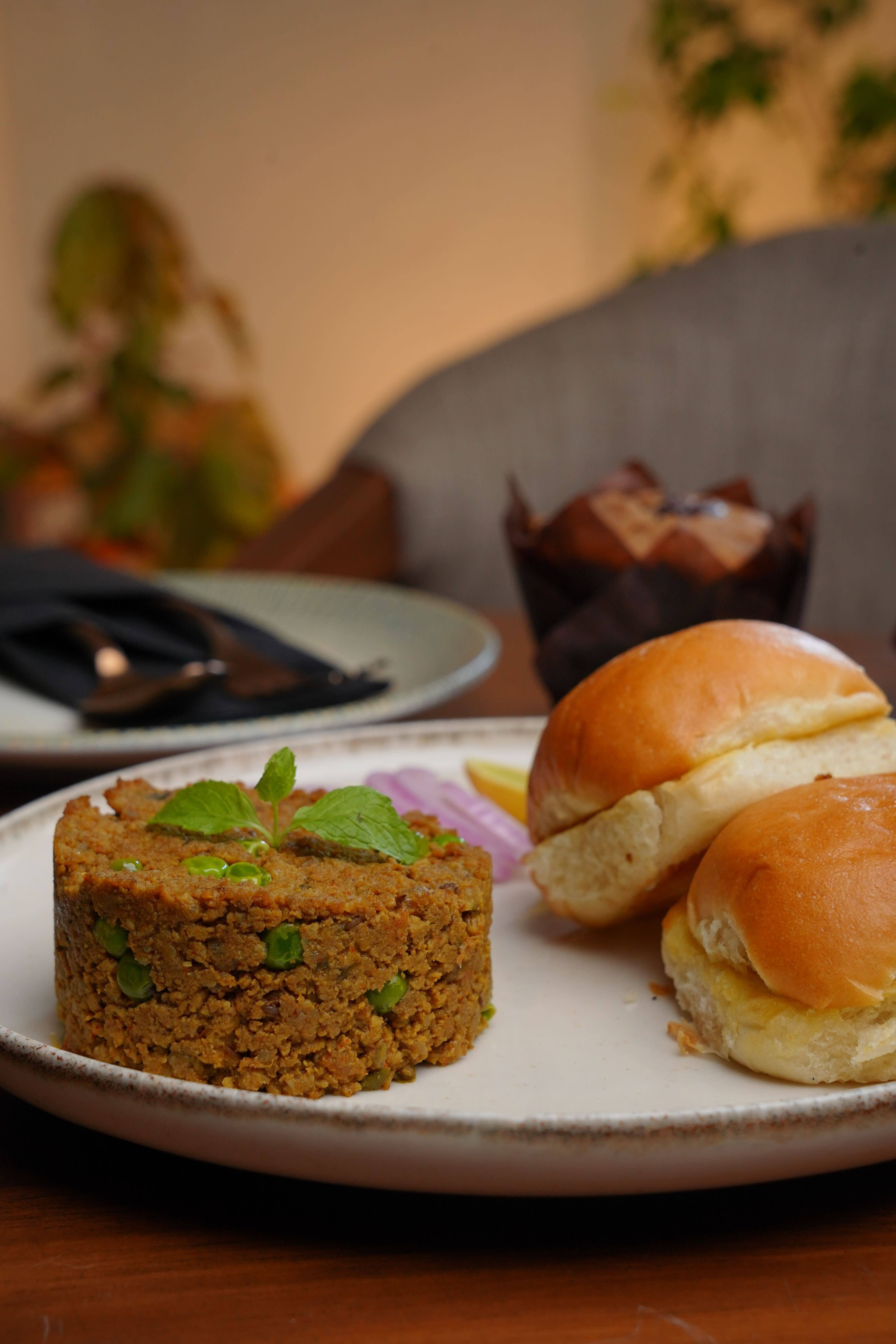 Mool: Kaapi bar & Bakes, Fort, Mumbai | Zomato