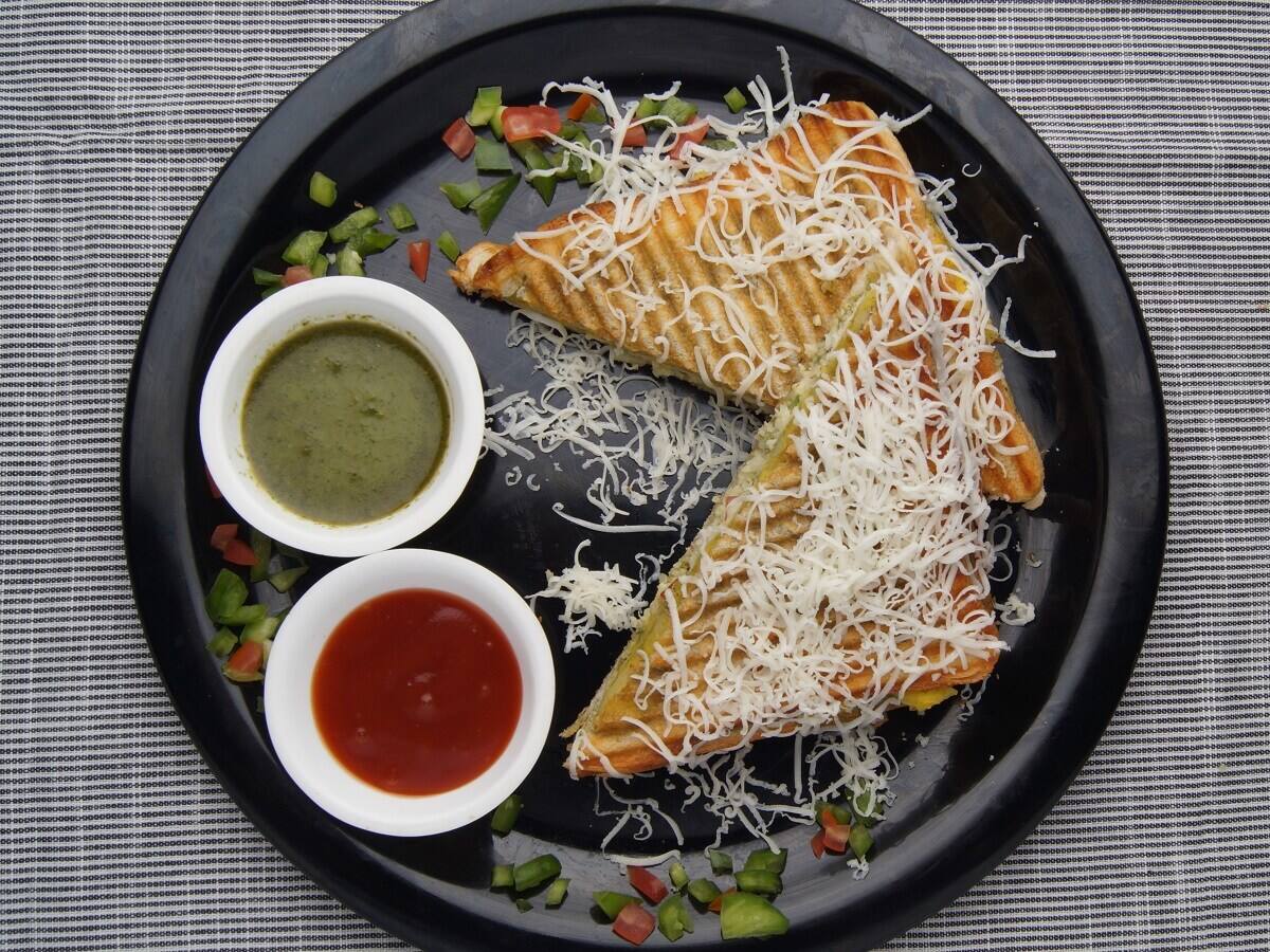 Dabba Garam, Chakala order online - Zomato