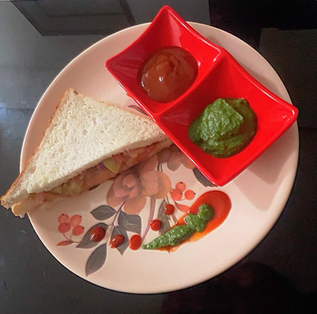 Mom's Kitchen, Vesu, Surat | Zomato