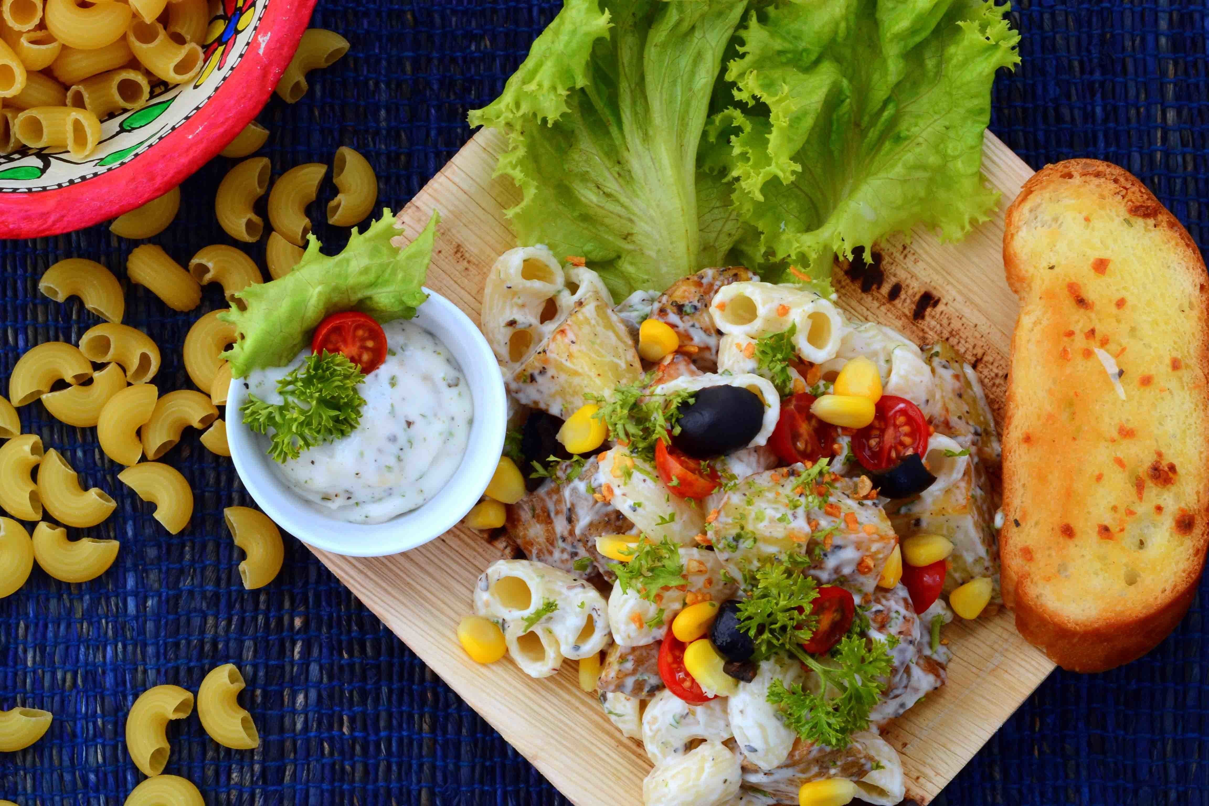 Lunchly, Hajipur, Noida | Zomato