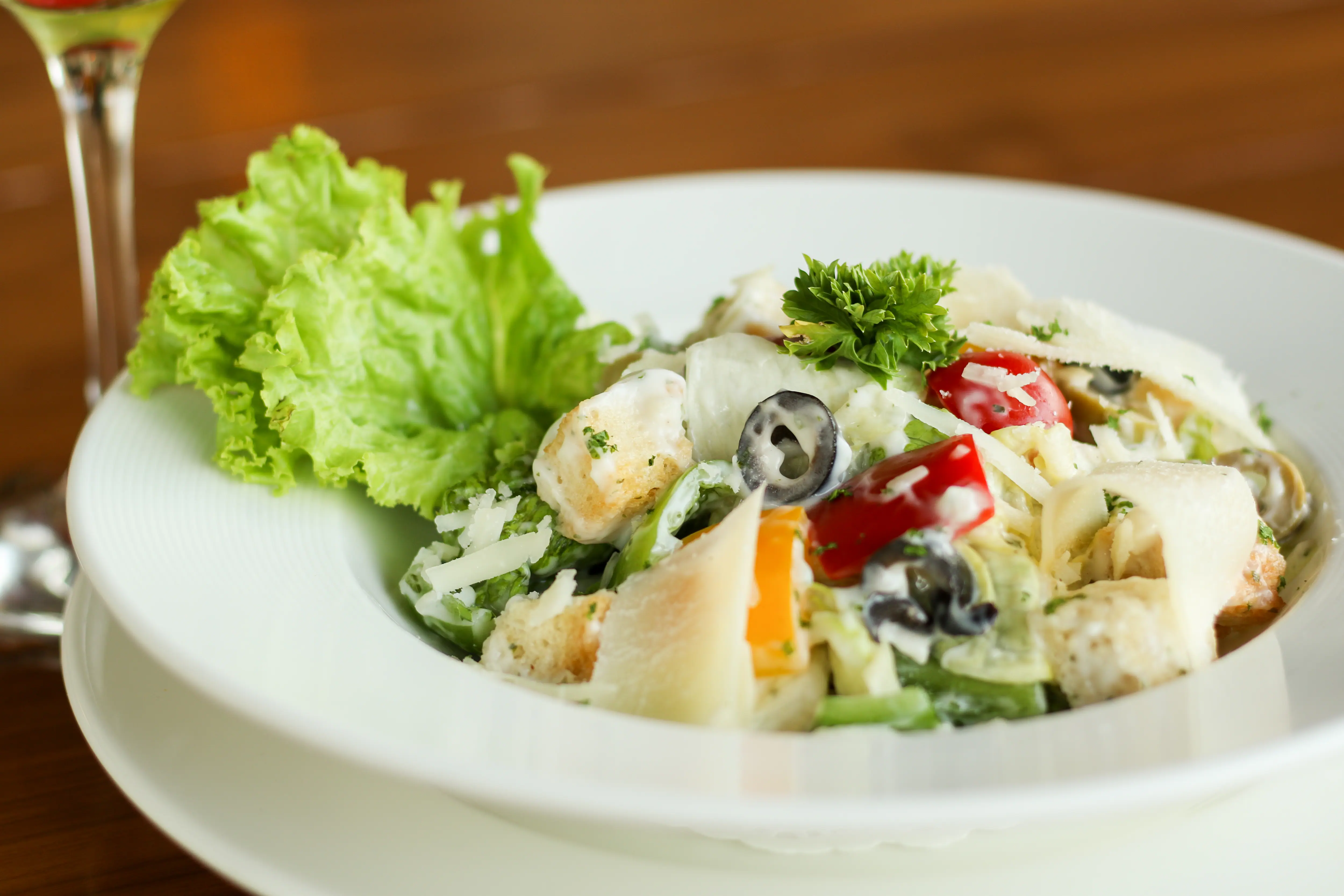 Norenj Wine Dine & Fresh Beer Cafe, South City 2, Gurgaon | Zomato