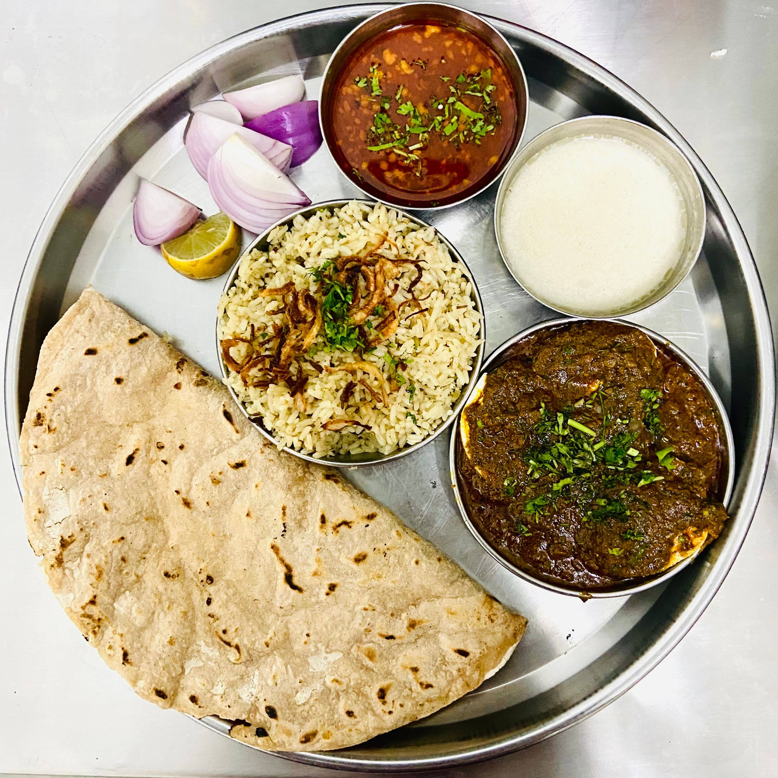 Hotel Unmesh, Karad Locality order online - Zomato