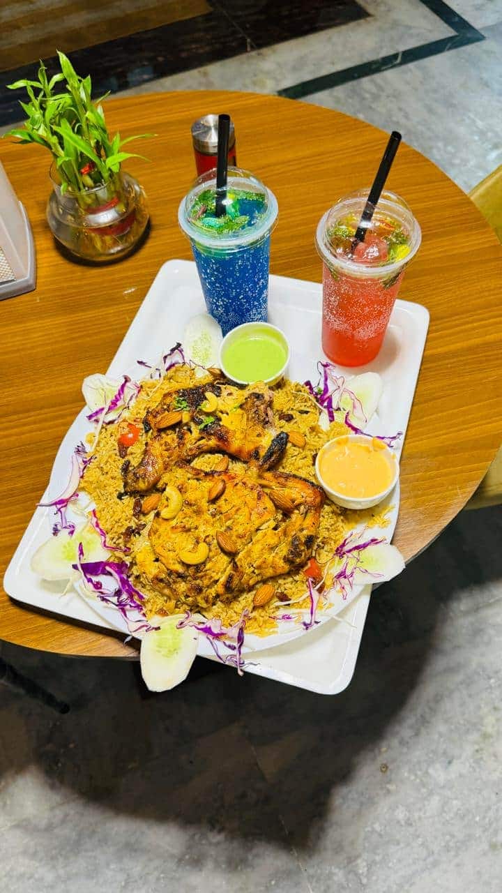 Golden Lounge Cafe & Restro, Defence Colony, New Delhi | Zomato
