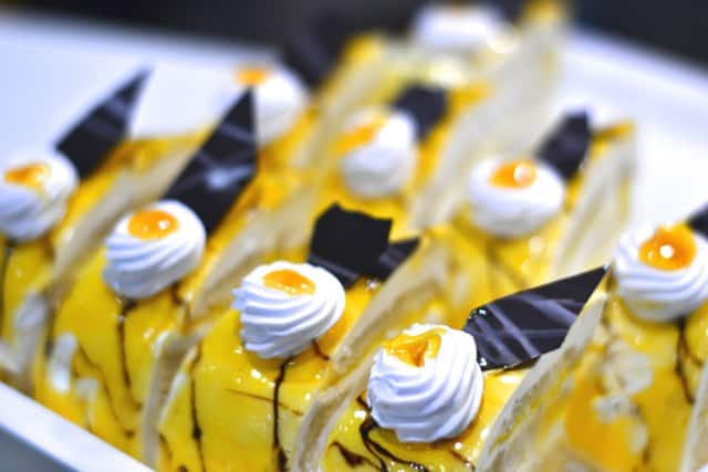 Balaram Mullick & Radharaman Mullick Sweets, Lake Gardens, Kolkata | Zomato