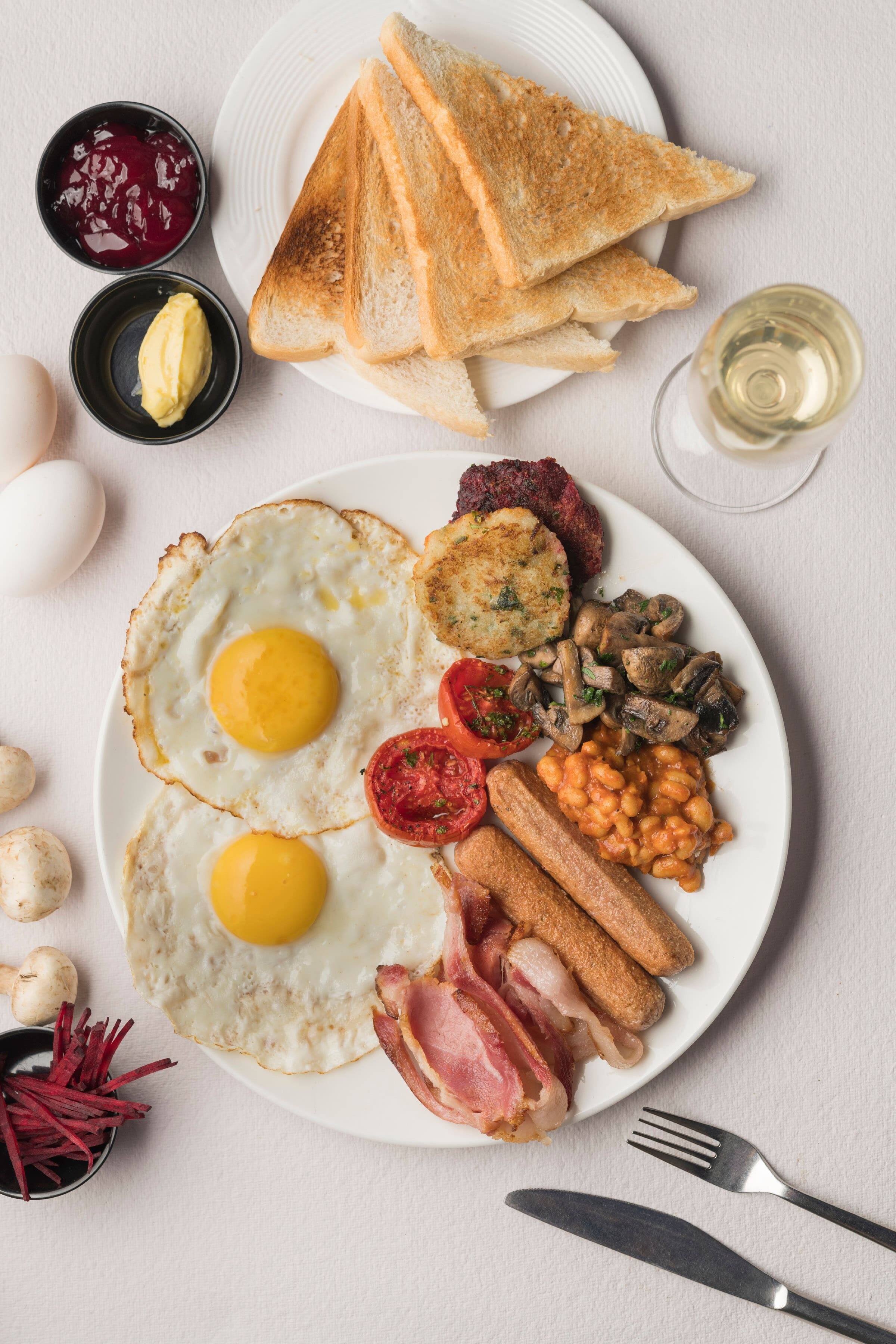 Cafe Peter, JM Road, Pune | Zomato