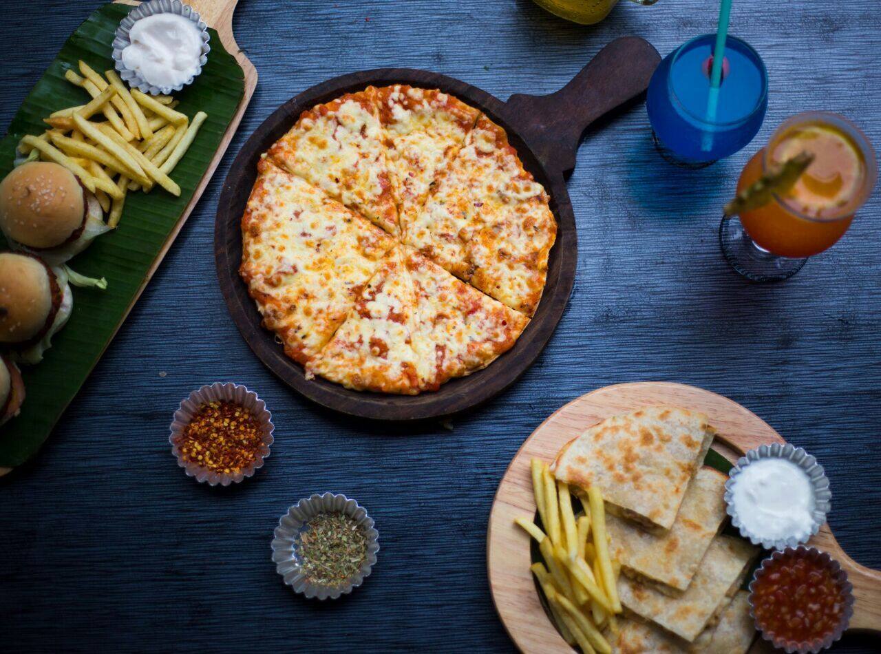 Reise All Day Bar & Kitchen, Chakala, Mumbai | Zomato