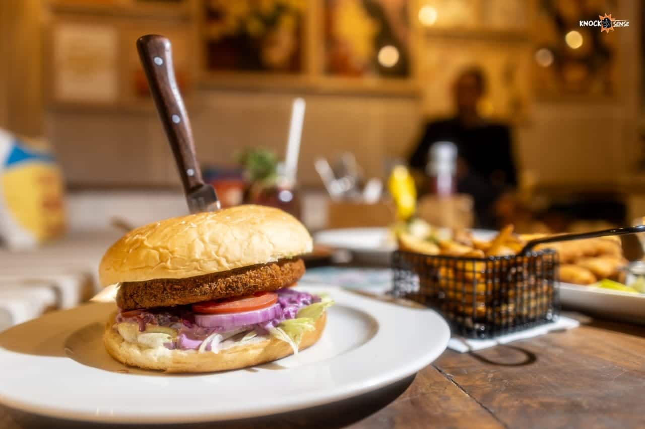 UP 16 Junction Fast Food, Sigma 4, Greater Noida | Zomato