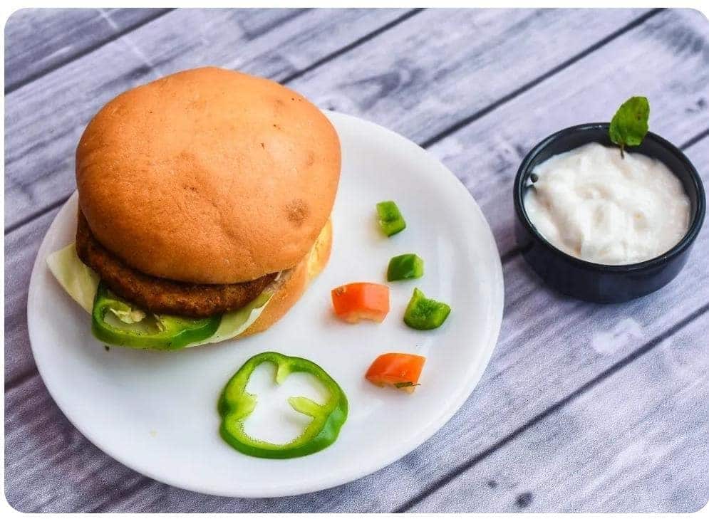 Raja Burger, College Road, Nashik | Zomato