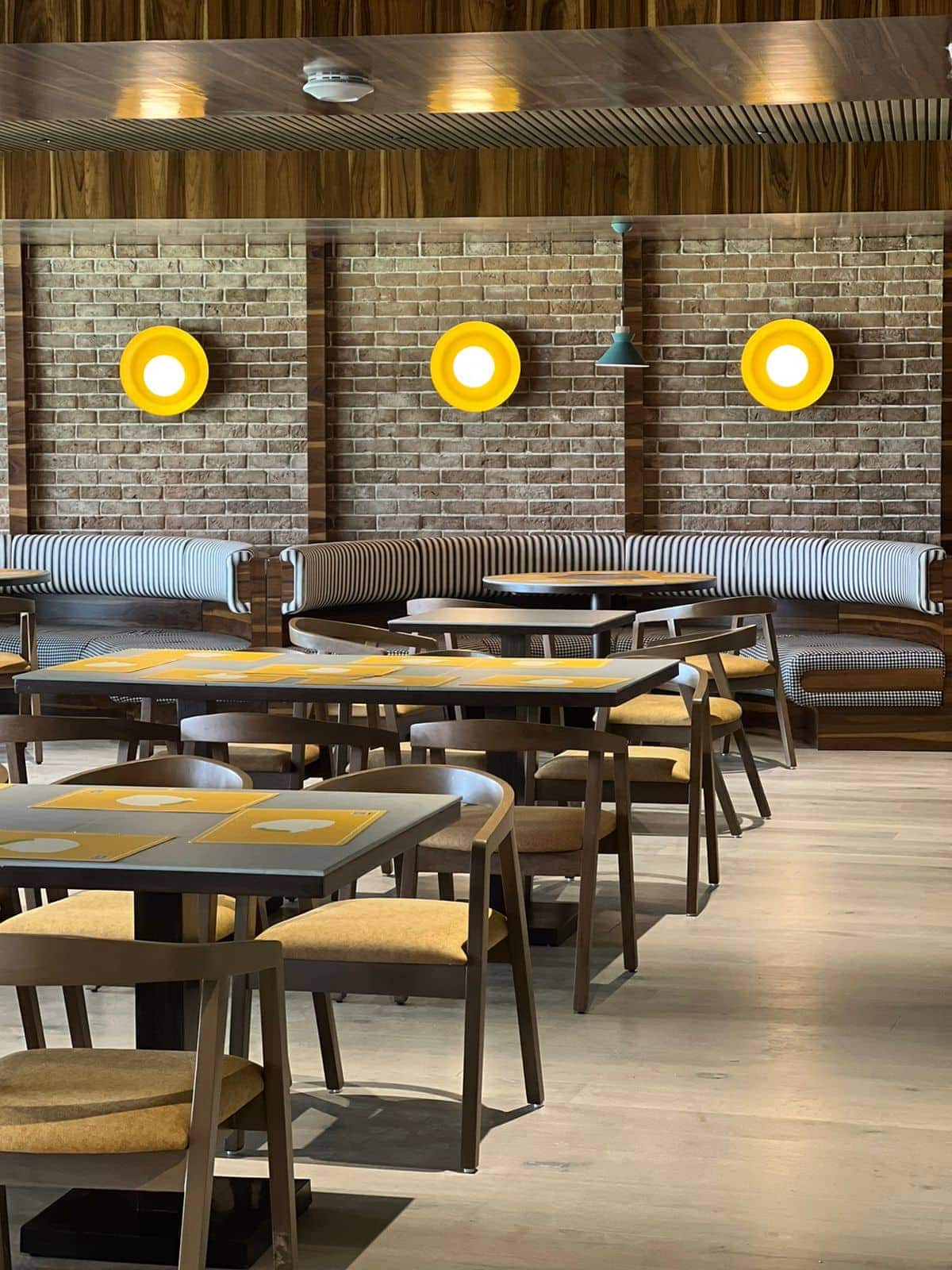 Parkside, Mall Road, Kanpur | Zomato