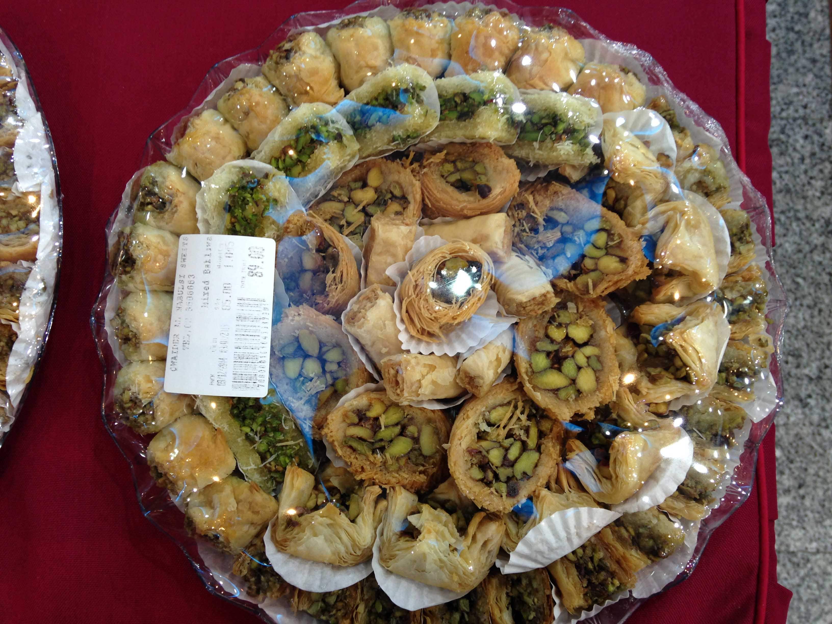 Qwaider Al Nabulsi Sweets - قويدر النابلسي, Al Khalidiya, Abu Dhabi ...